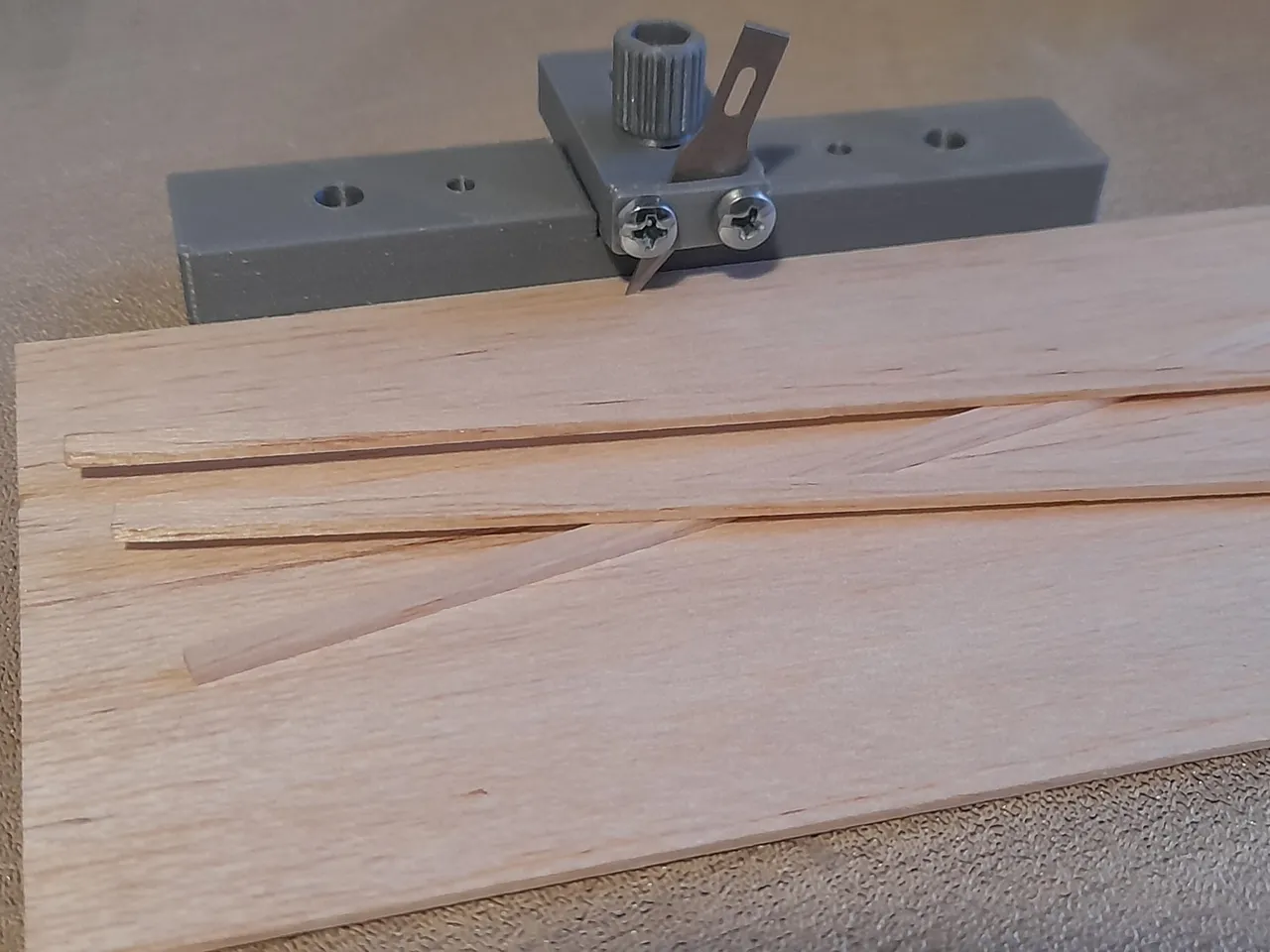 Balsa stripper with support by Jiří Šmíd | Download free STL model ...