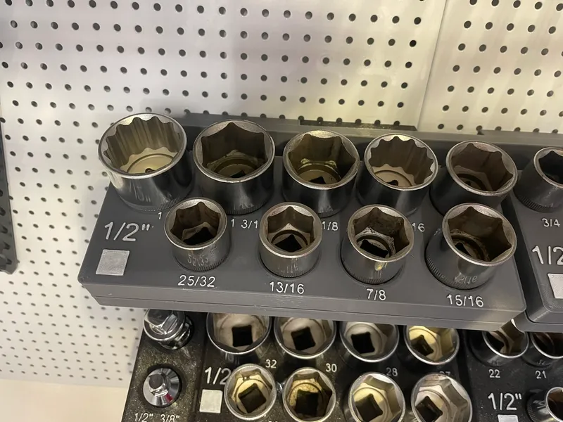 socket holder bin 1-1/4 to 25/32 sae, gridfinity by Richard Schalander ...