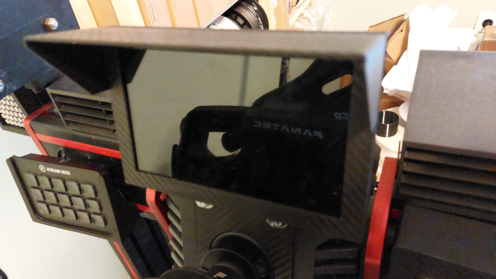 6.8" Display housing for Sim Rig by Martin Hardi | Download free STL ...