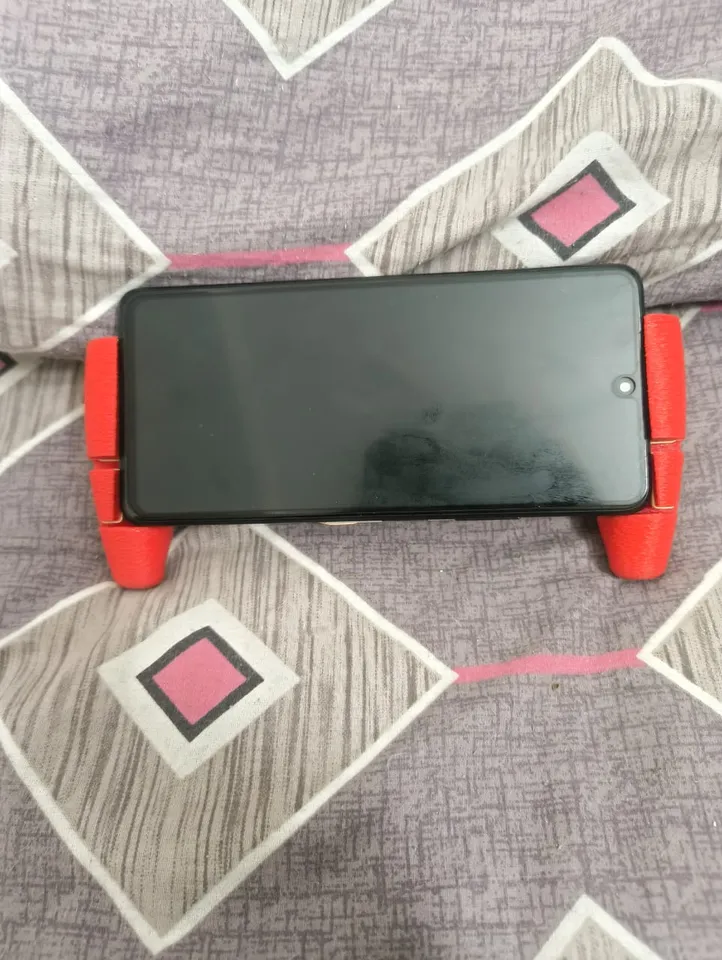 Mobile Phone Gaming Grip by LayersLab | Download free STL model ...