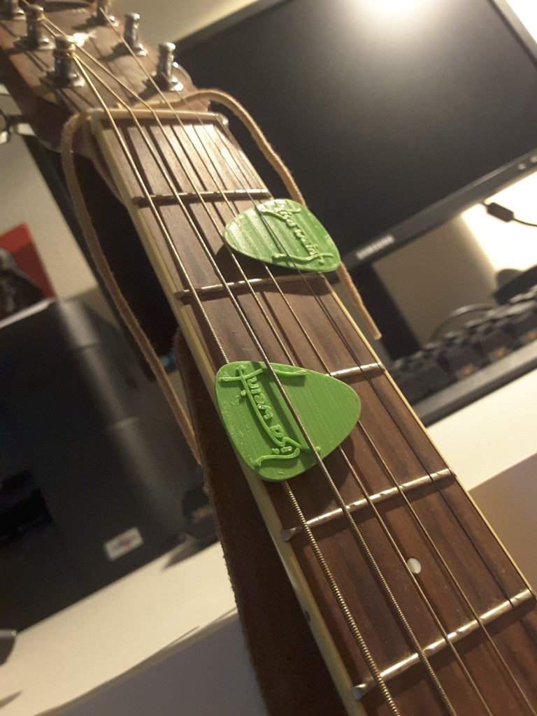 simple guitar plektron by wintees | Download free STL model ...