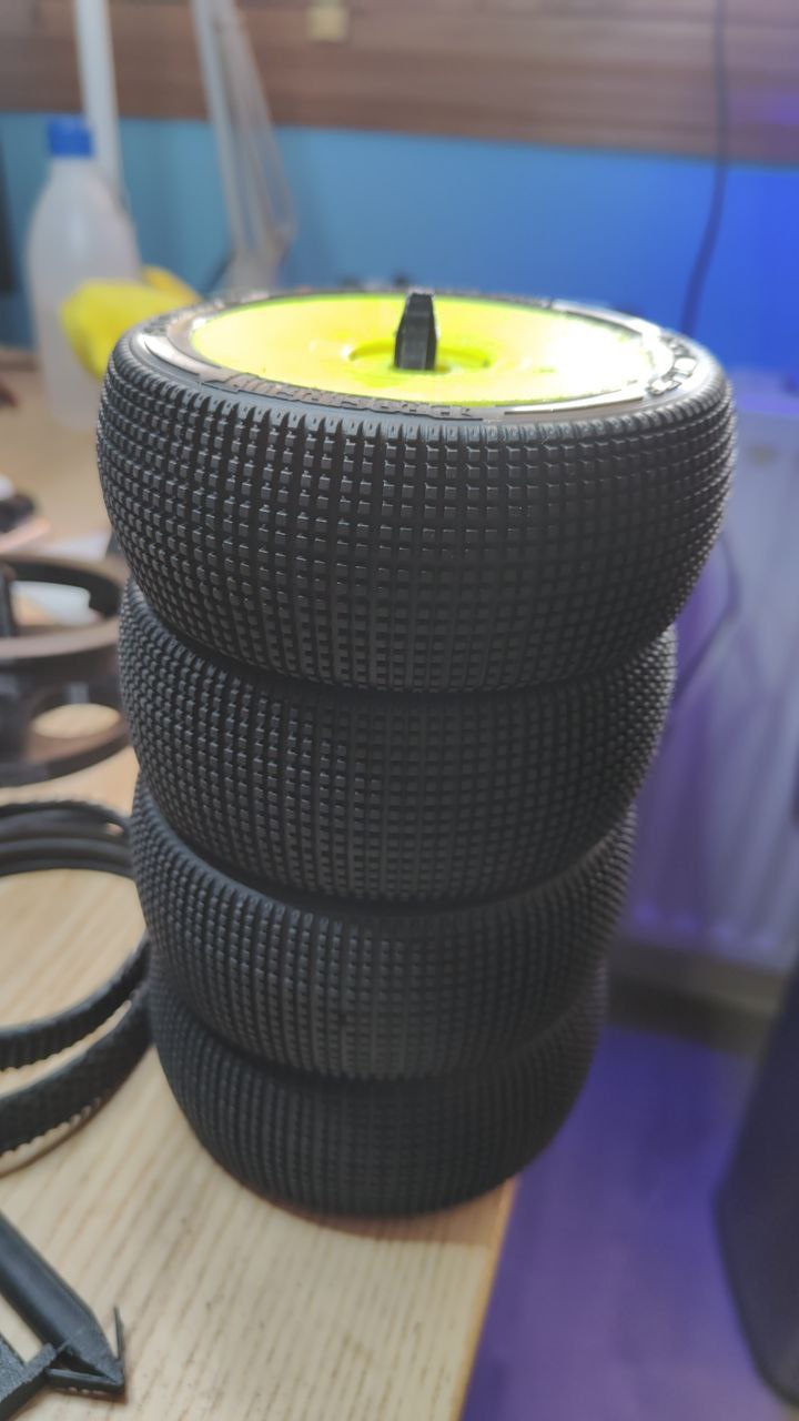 RC wheel tires carrier for 1/8 TT scale by briefer | Download free STL ...