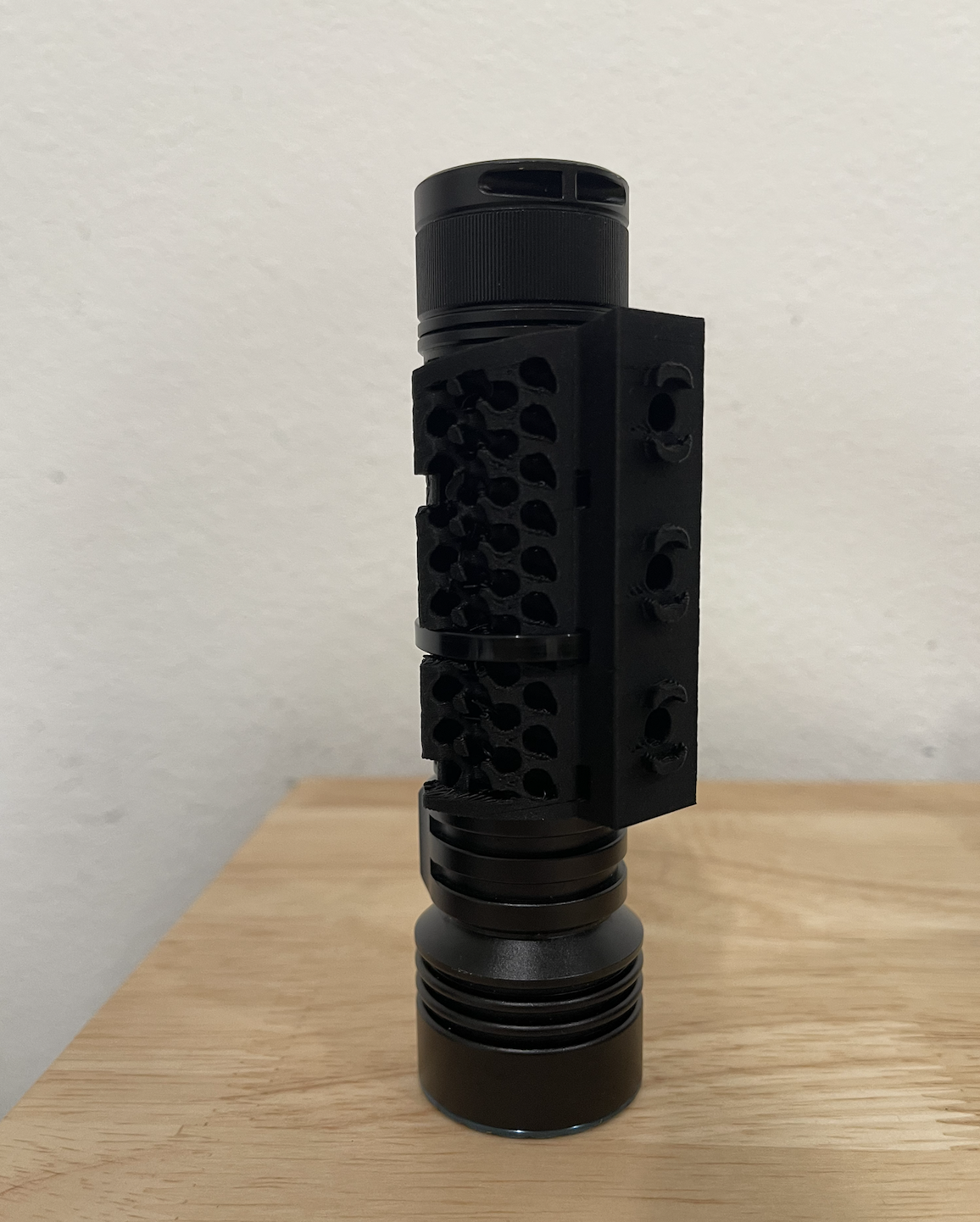 M lok flashlight mount V2 lattice by EON | Download free STL model ...