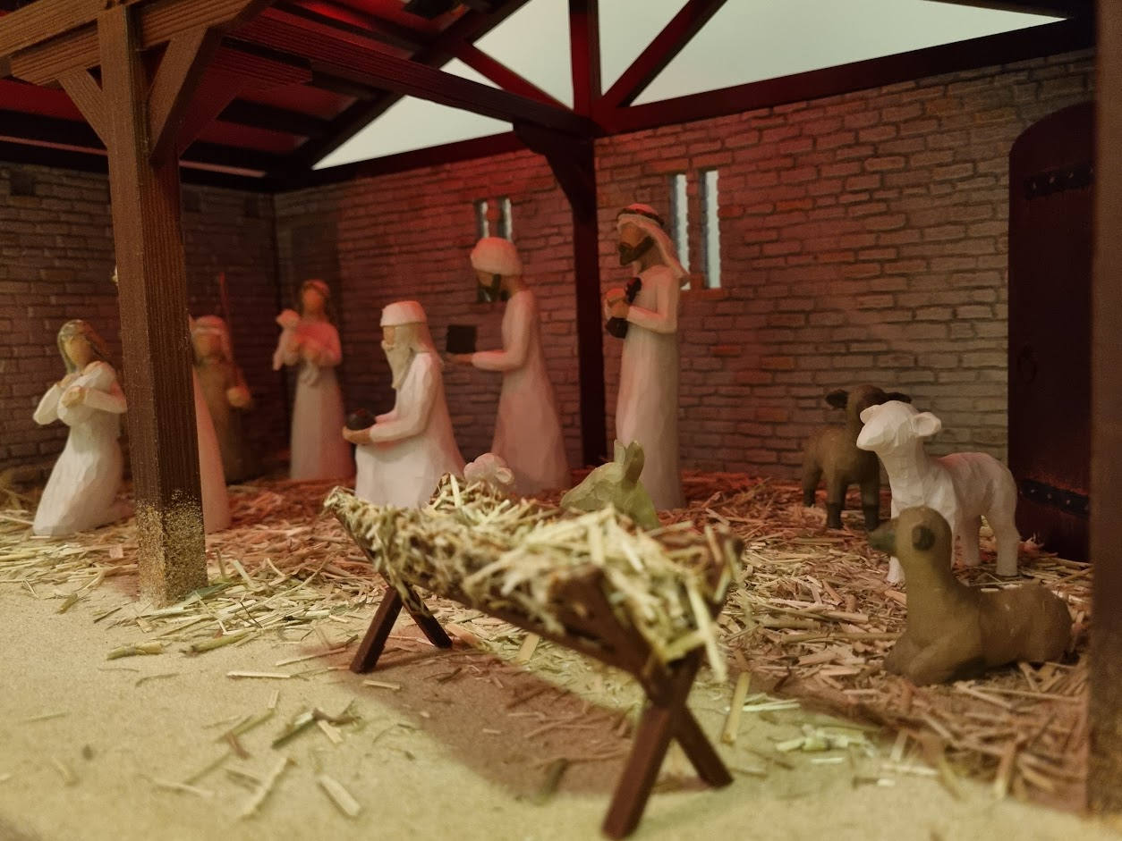 Deluxe Nativity Stable / Creche by Steve C | Printables Store