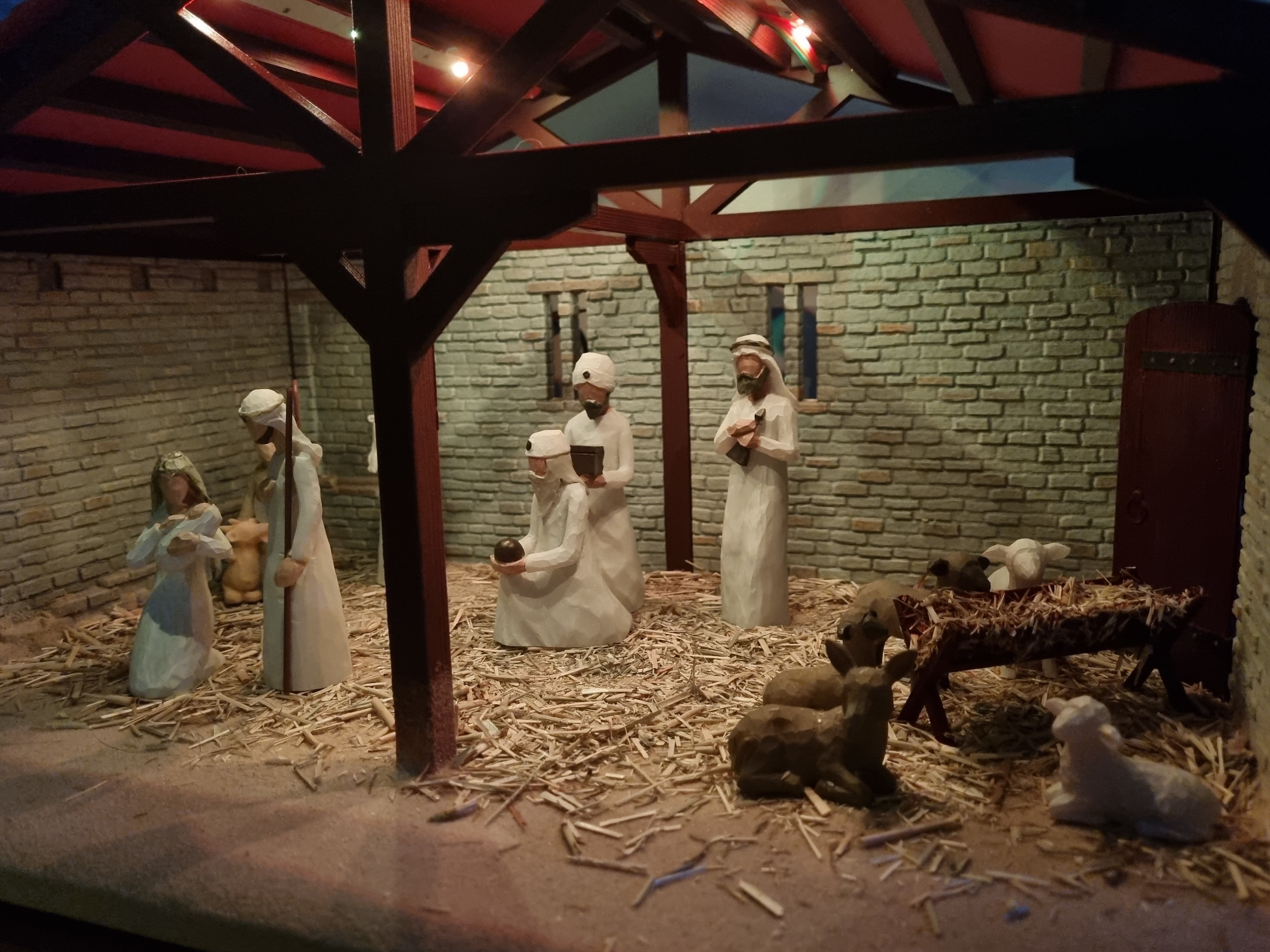 Deluxe Nativity Stable / Creche by Steve C | Printables Store