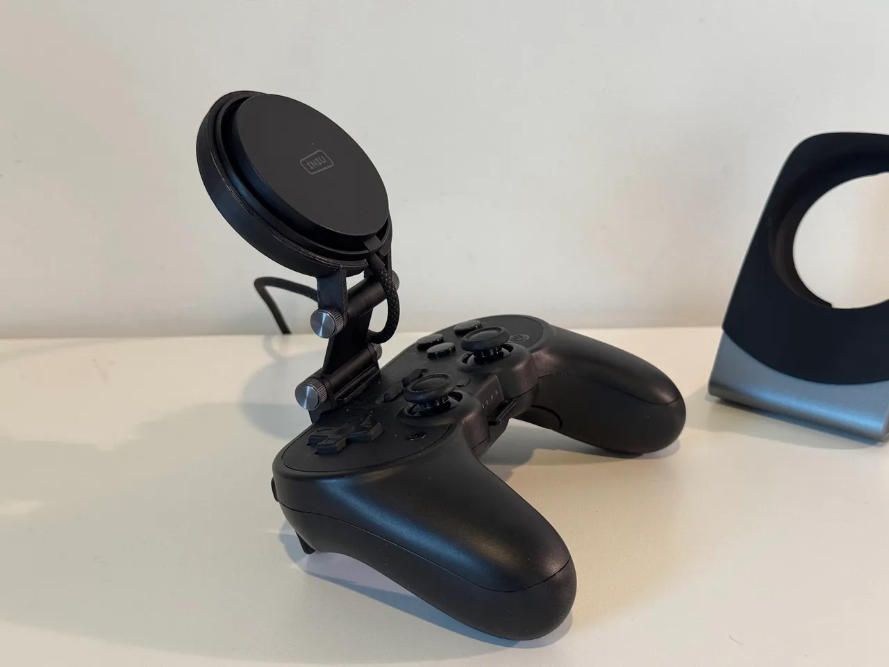 8Bitdo Mobile Gaming Clip x INIU WI213 Magsafe Charger Mount by ...