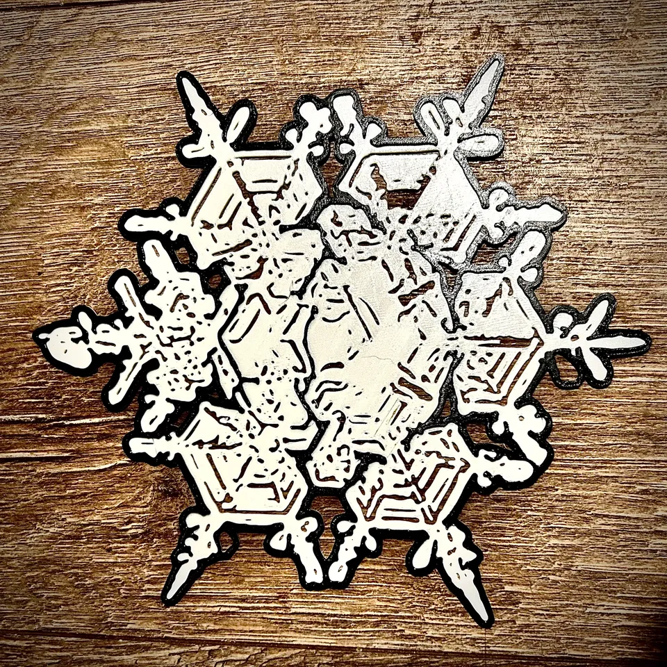 Dual Coloured natural looking patterned snowflake by jattie | Download ...