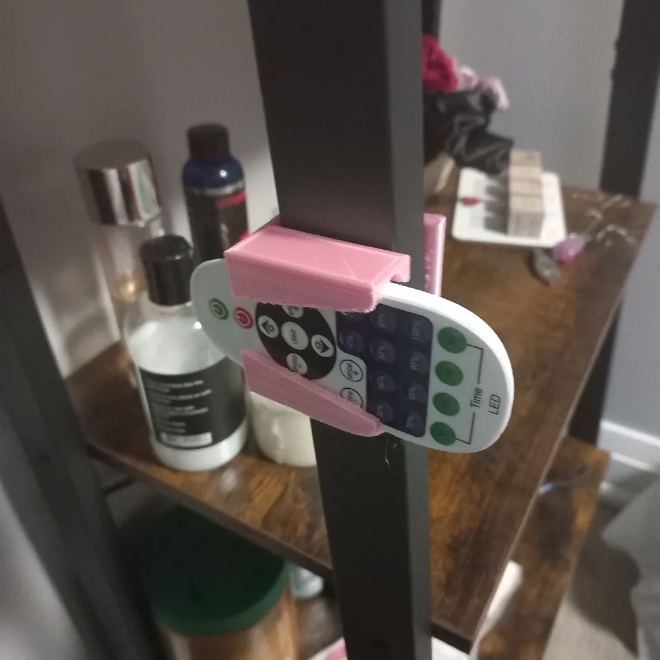remote clip by loki | Download free STL model | Printables.com