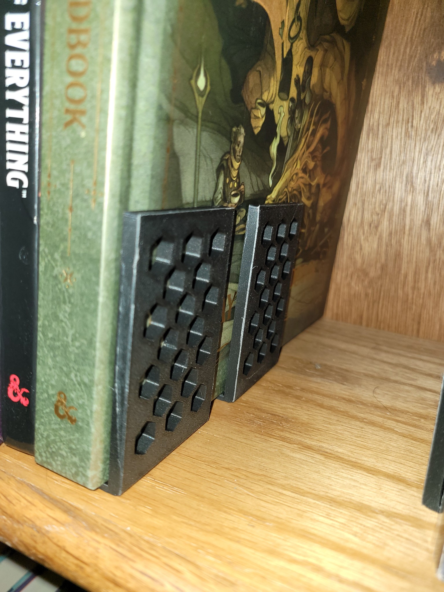 Small Honeycomb Bookend by DSMaker2110 | Download free STL model ...