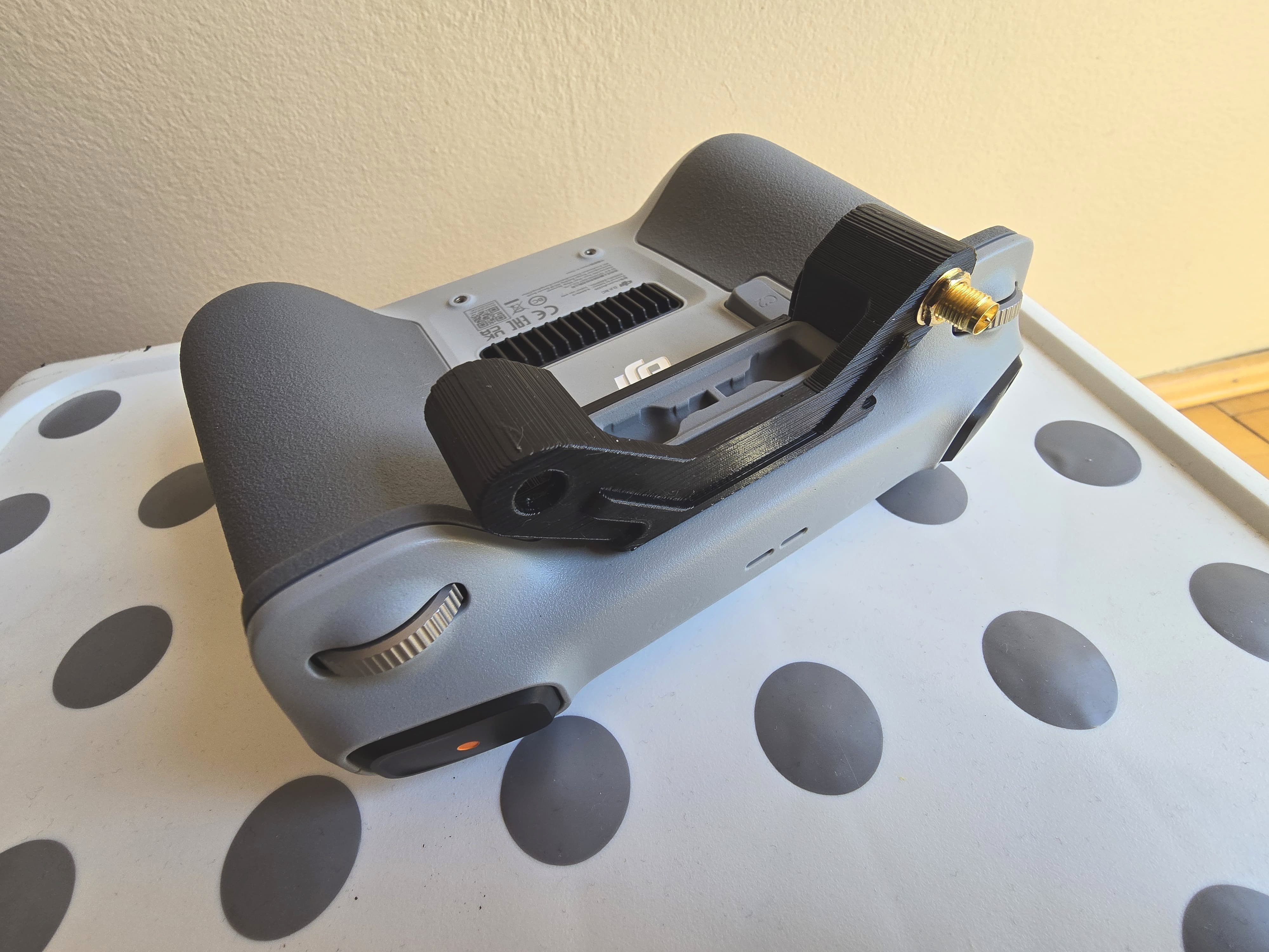 DJI RC Controller Antenna Kit by Martin Scotfield | Download free STL ...