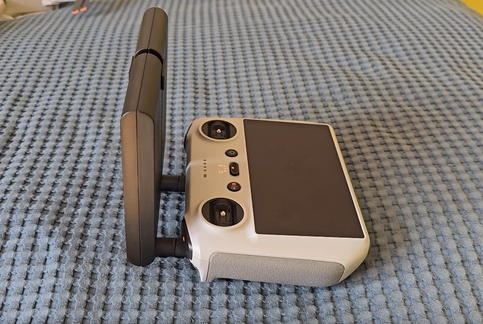 DJI RC Controller Antenna Kit by Martin Scotfield | Download free STL ...