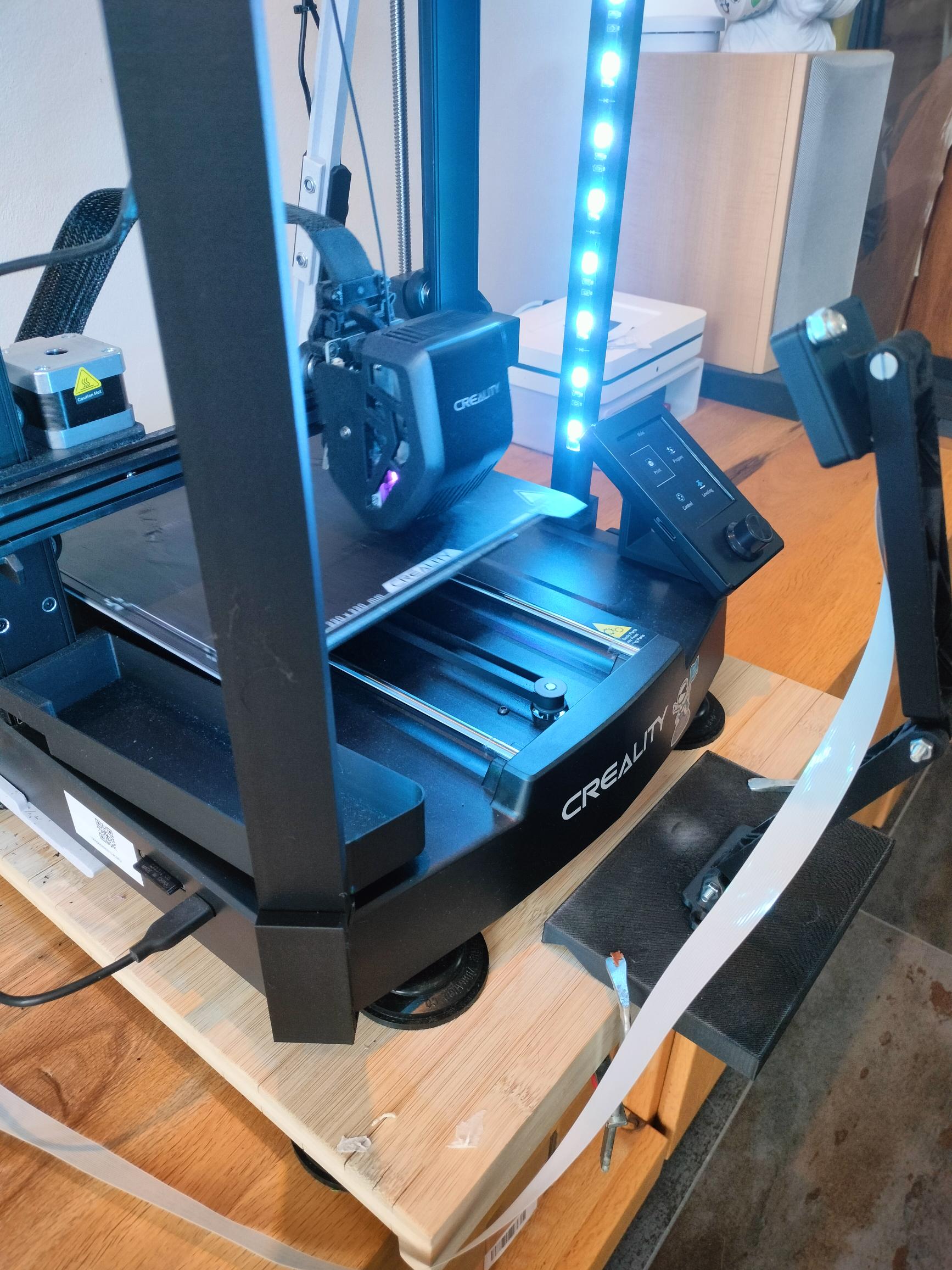 (re)movable light bar Ender 3v3 SE frame // update: clip with rounded ...