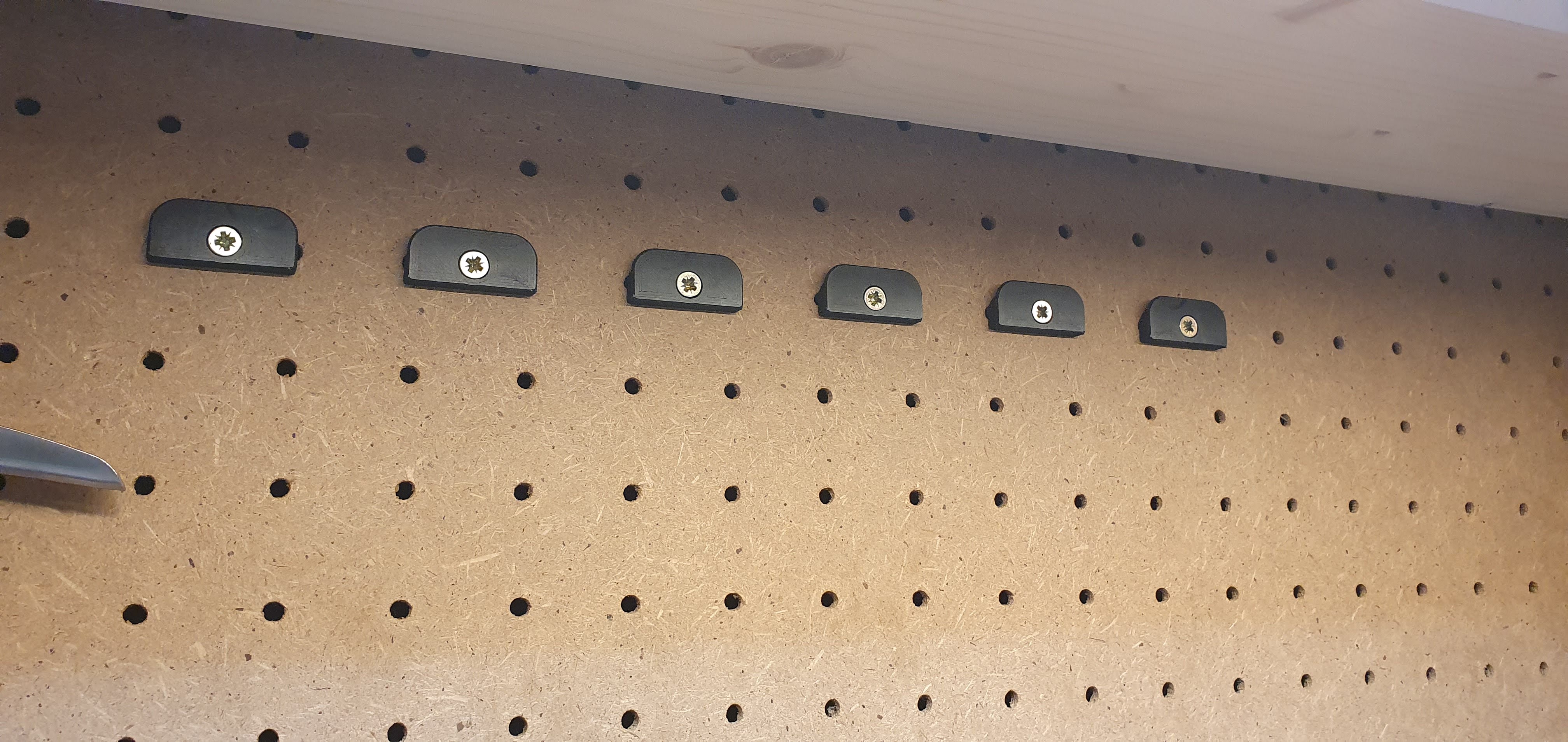Beer crate hanger by mikrom | Download free STL model | Printables.com