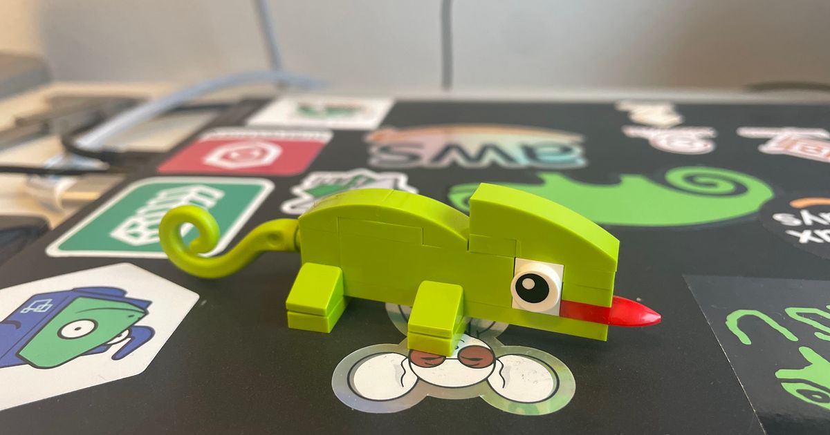 openSUSE logo inspired chameleon from ldraw blocks by lkocman ...