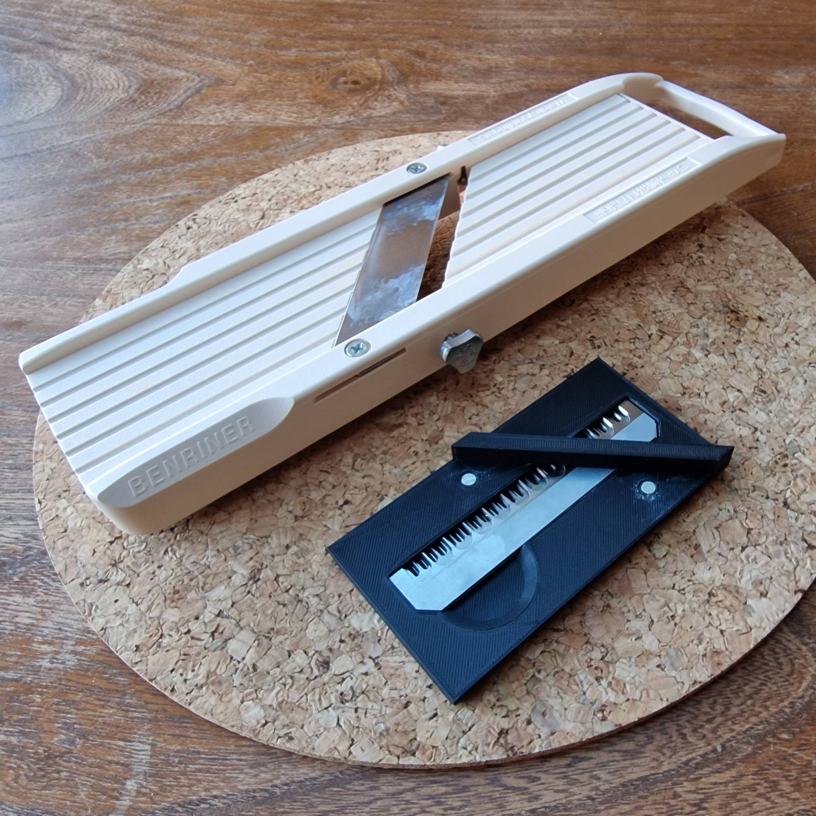 Benriner BN-1 mandoline safety cover and blade holder by mikeprints ...