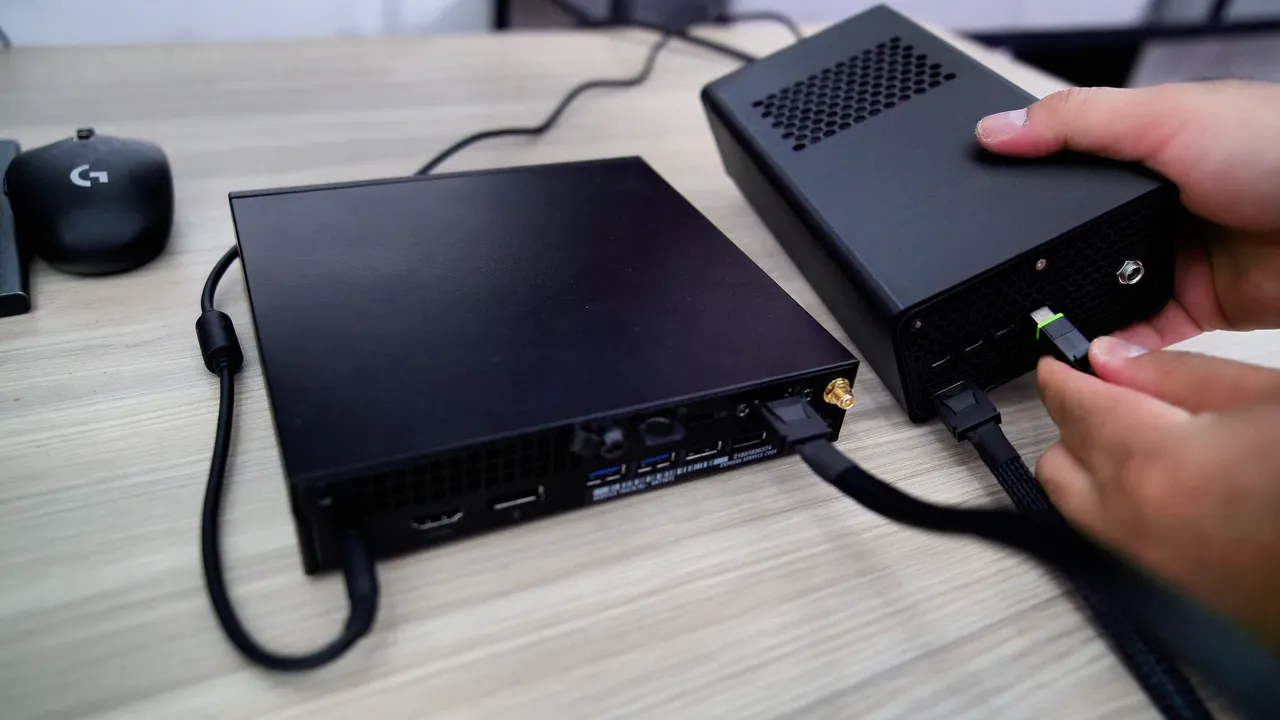 RTX A2000 OCuP4 V2 Enclosure Oculink eGPU dock by ITG Gear | Download ...