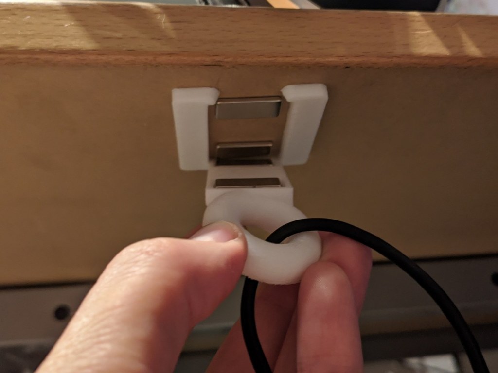 Magnetic Headphone Cable Guide by MakerMeik | Download free STL model ...
