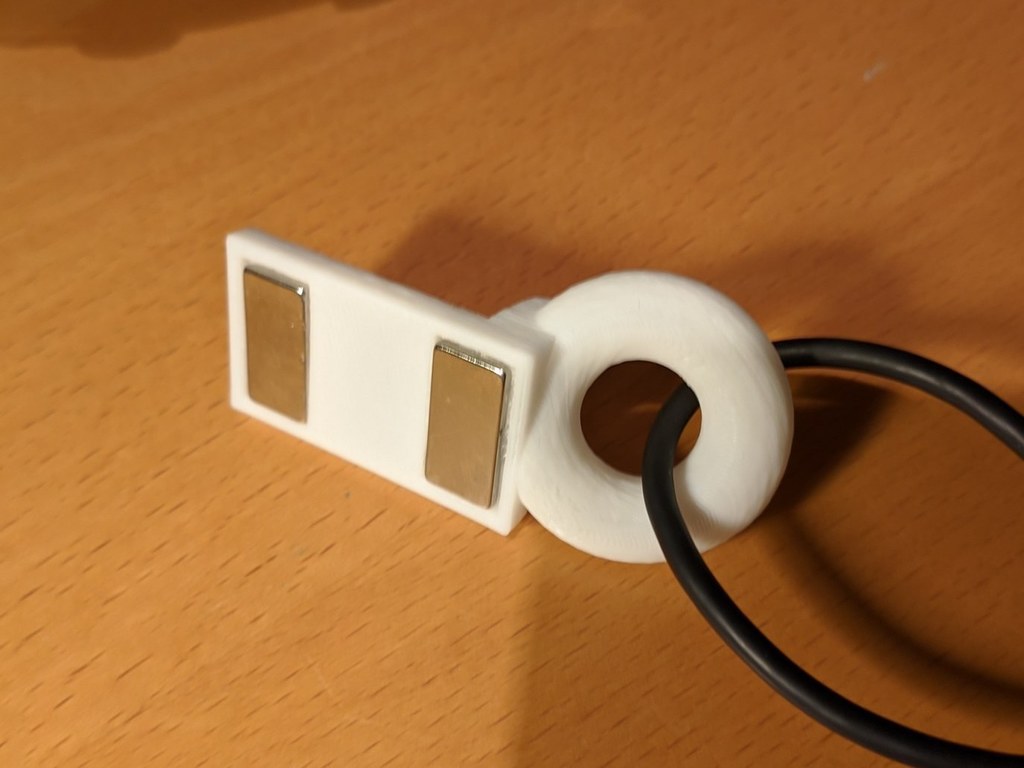 Magnetic Headphone Cable Guide by MakerMeik | Download free STL model ...