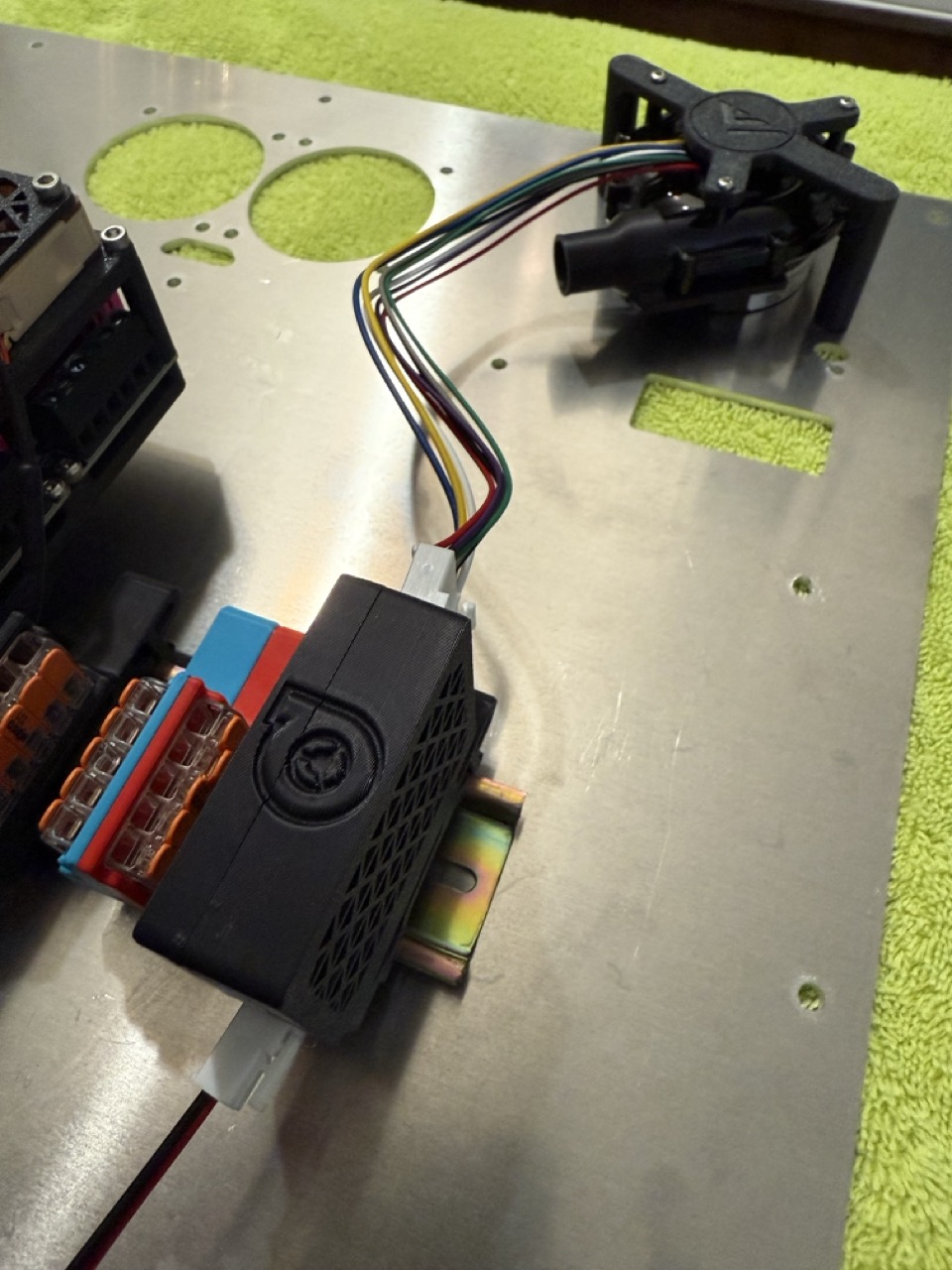 CPAP WS7040 driver enclosure/housing - DIN Rail Mount by Scootworks ...