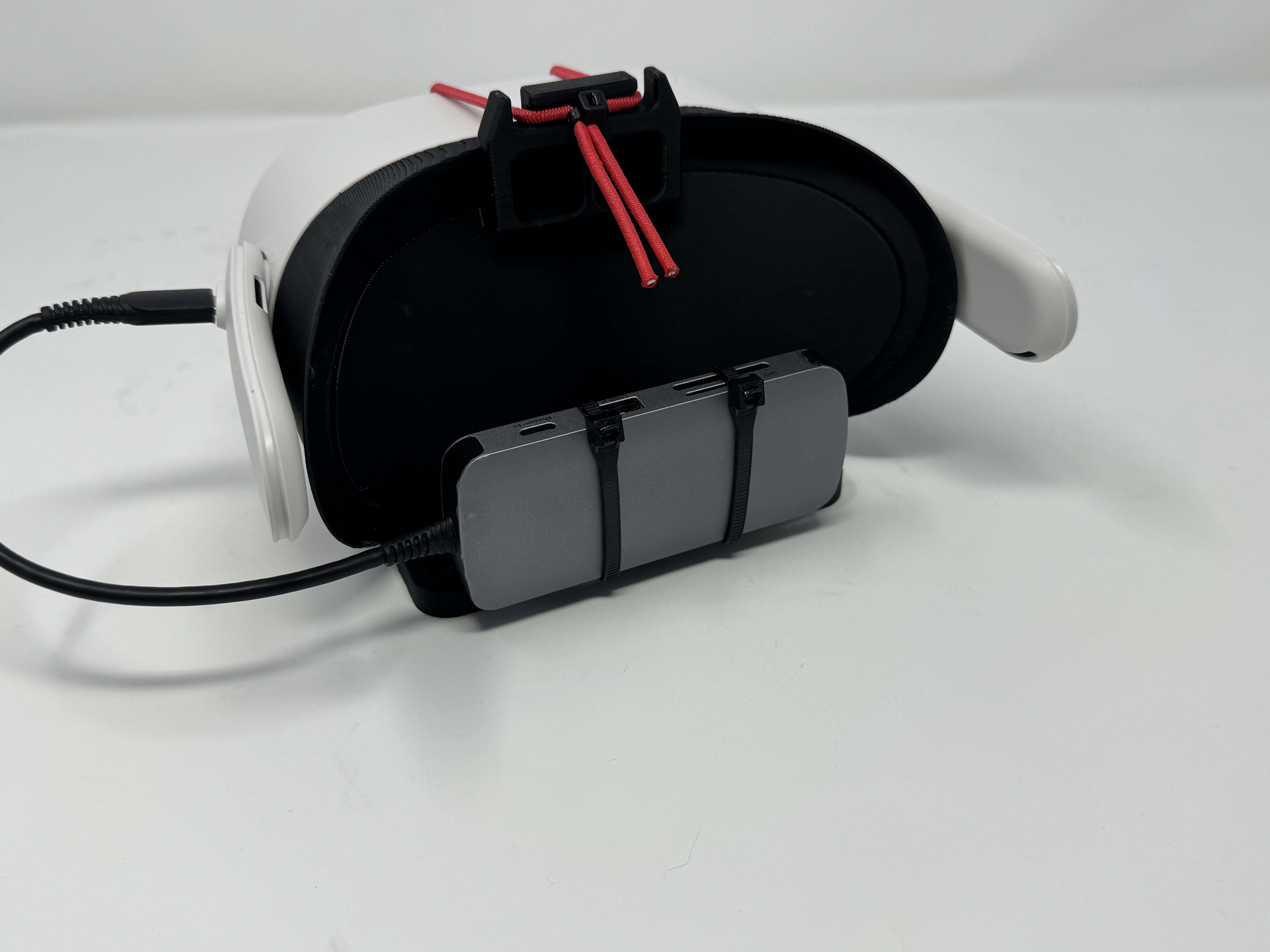 Quest 3S Robot Mount by juchong | Download free STL model | Printables.com
