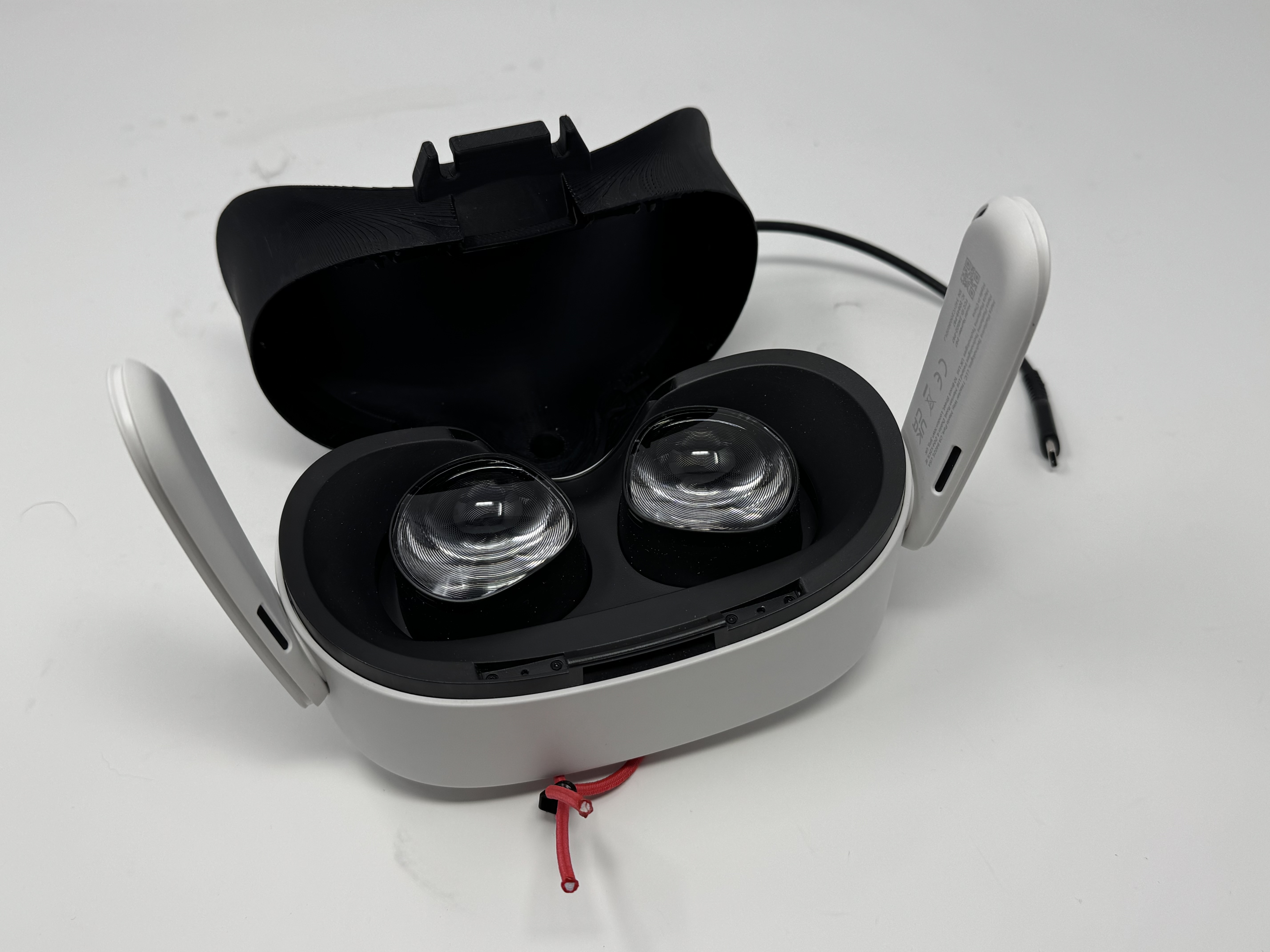 Quest 3S Robot Mount by juchong | Download free STL model | Printables.com