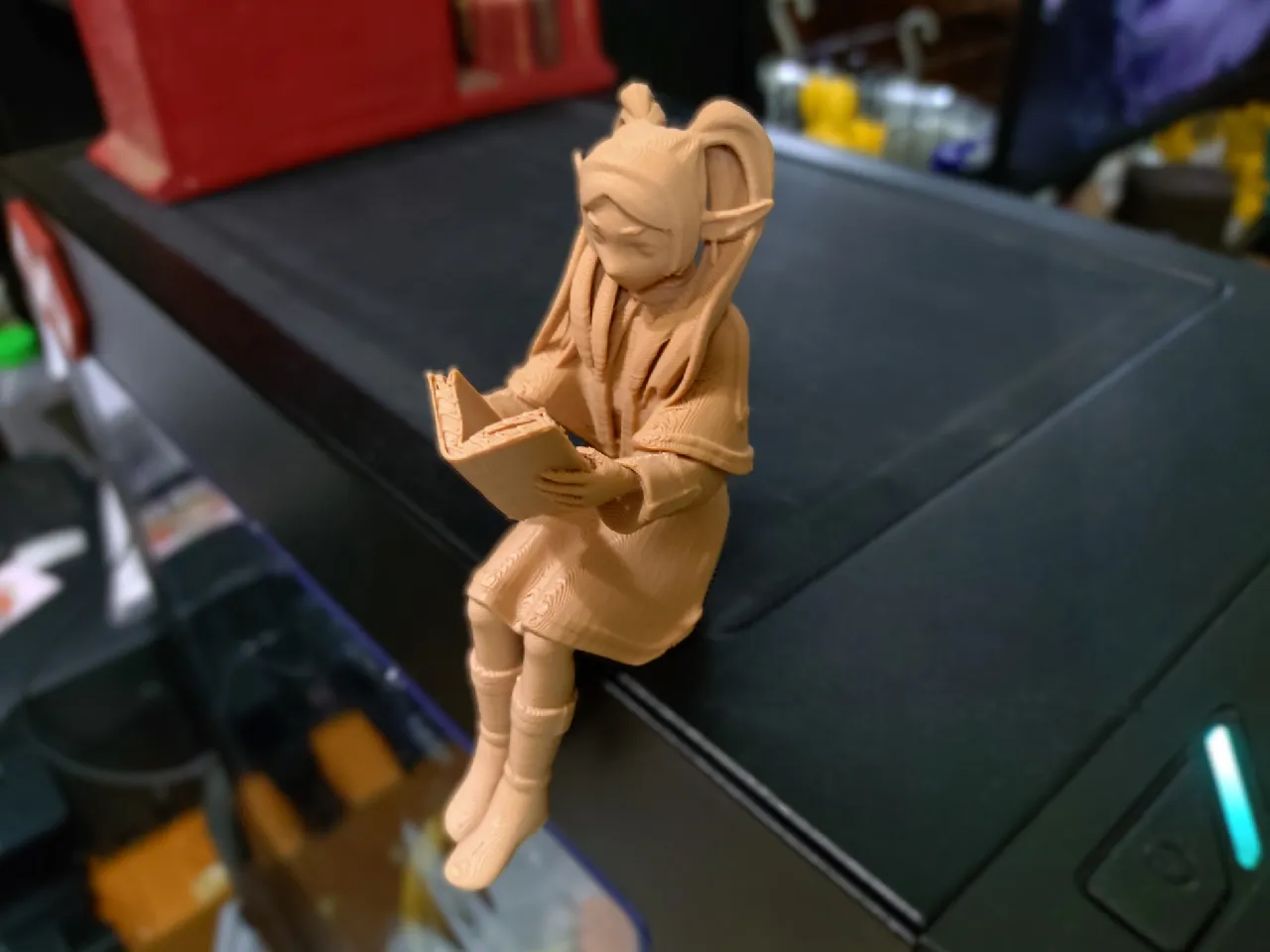 Frieren Reading by Lali3d | Download free STL model | Printables.com