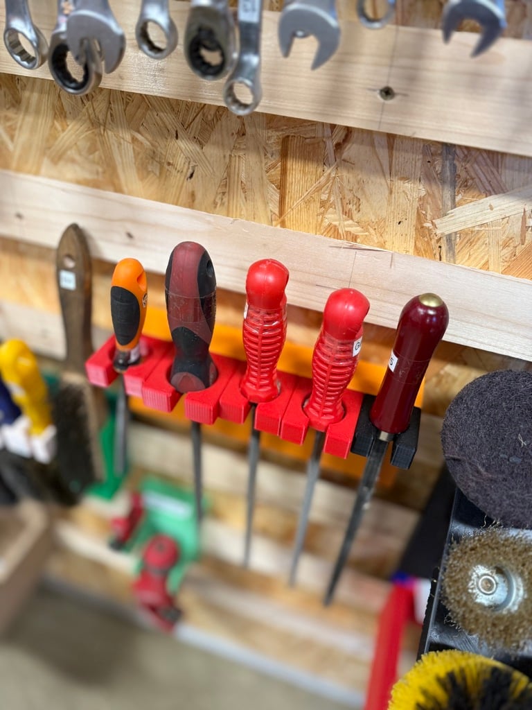 Frenchfinity French Cleat File Holder by Bastelsaal | Download free STL ...