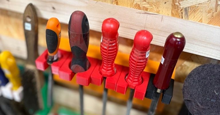 Frenchfinity French Cleat File Holder by Bastelsaal | Download free STL ...