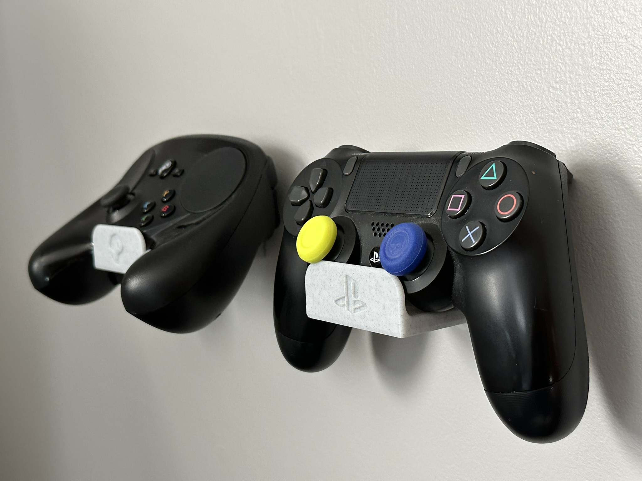 Game Controller Wall Shelf (Parameterized) by NautiluStudios | Download ...