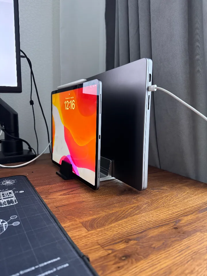 Simple iPad vertical stand by Dmitry Blinov | Download free STL model | Printables.com