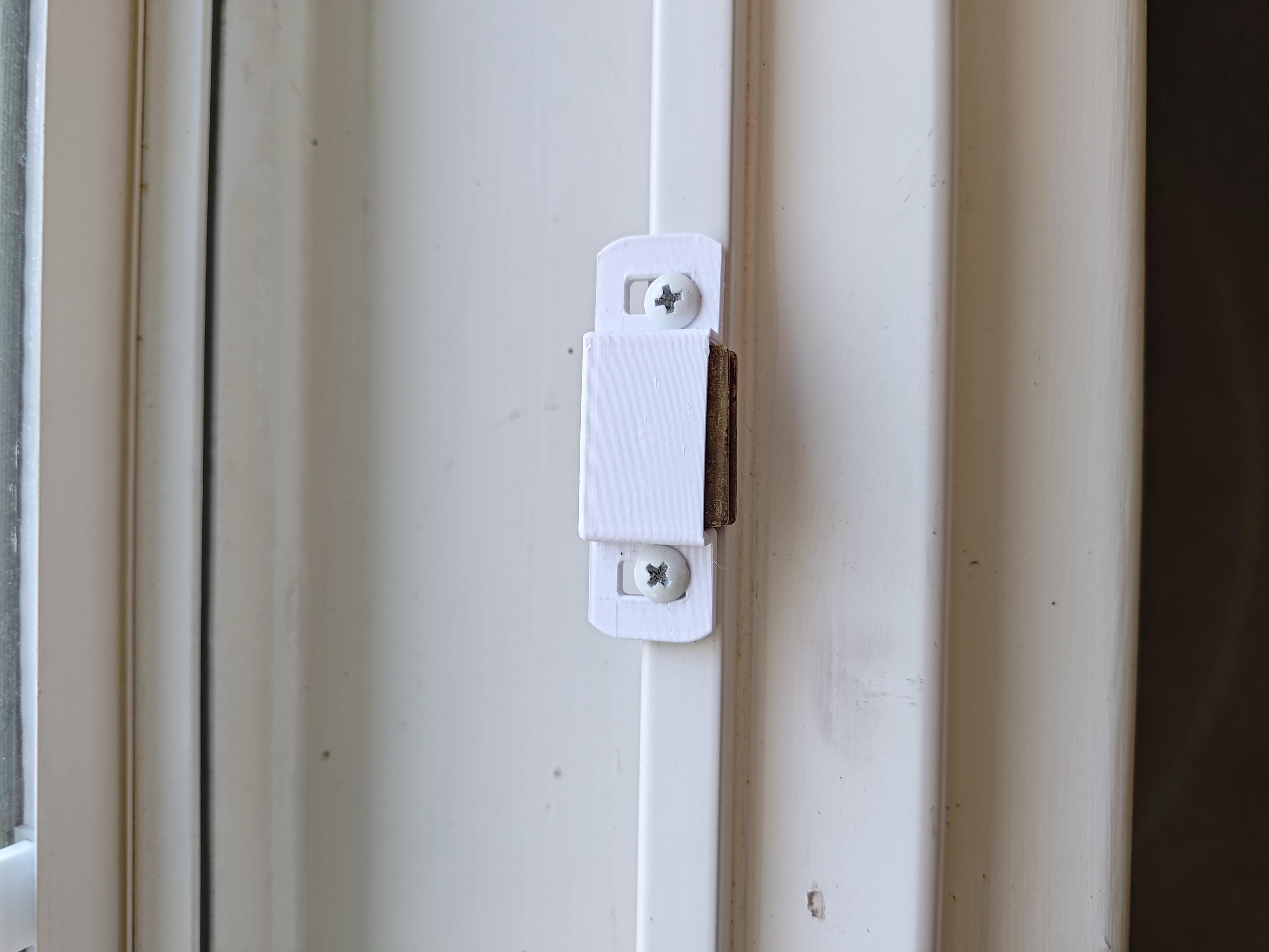 Shutter Magnet Holder by Ryan Hutchinson | Download free STL model ...