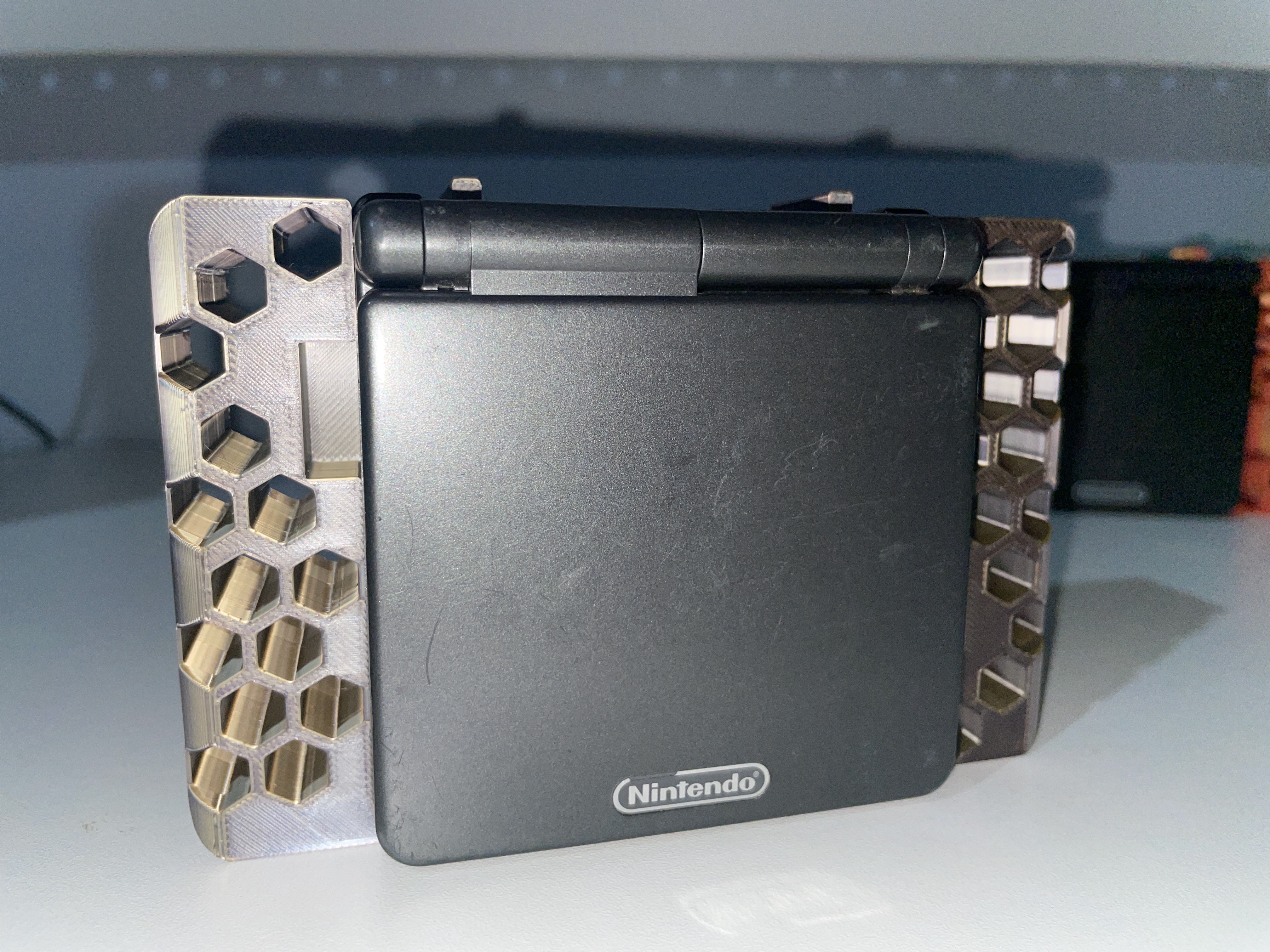 Gameboy Advance SP Grip (UPDATED) by Geezybaby | Download free STL ...