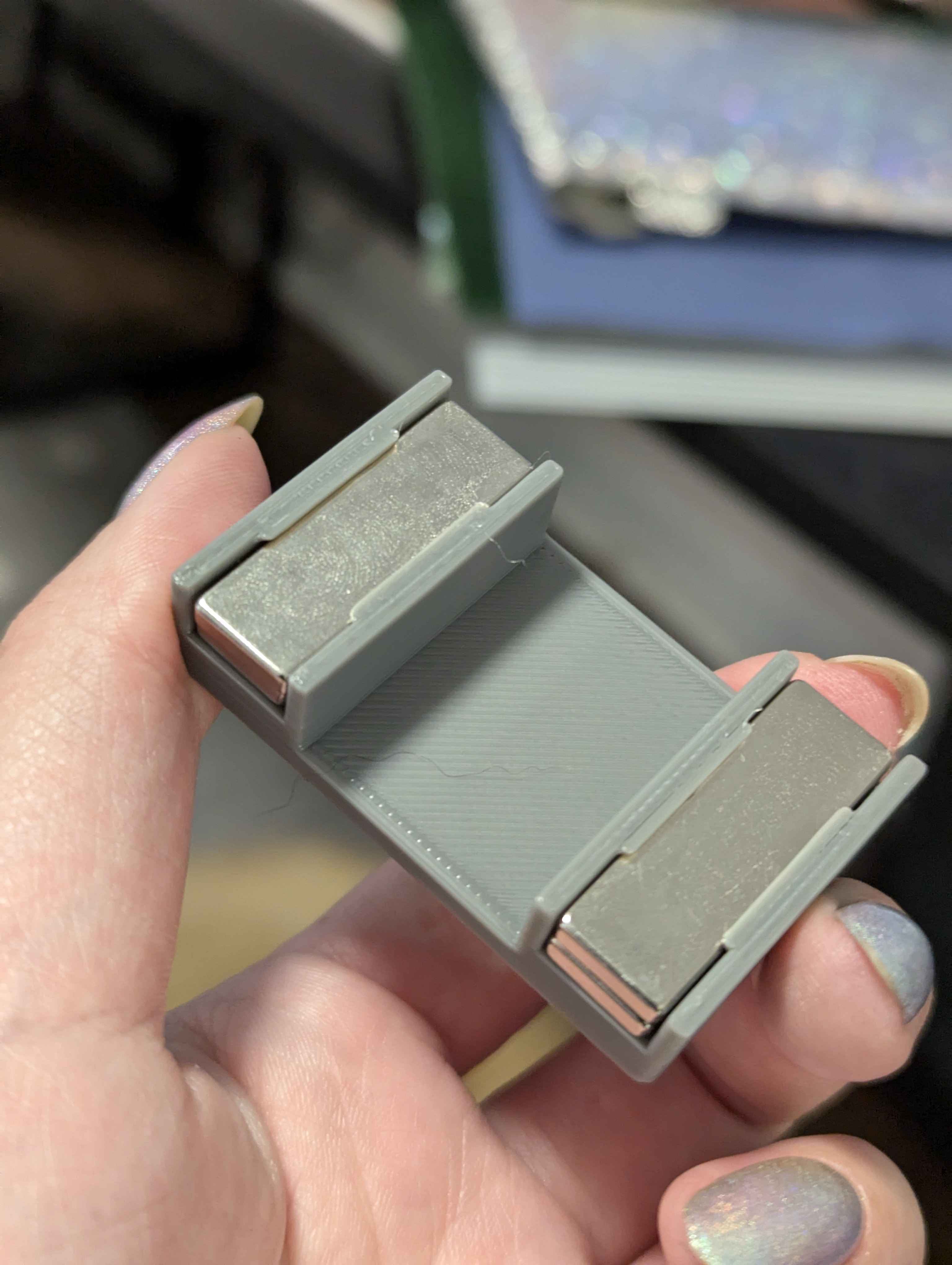 Magnetic Nail Polish Velvet Effect Magnet Holder - Short by Duckferd ...