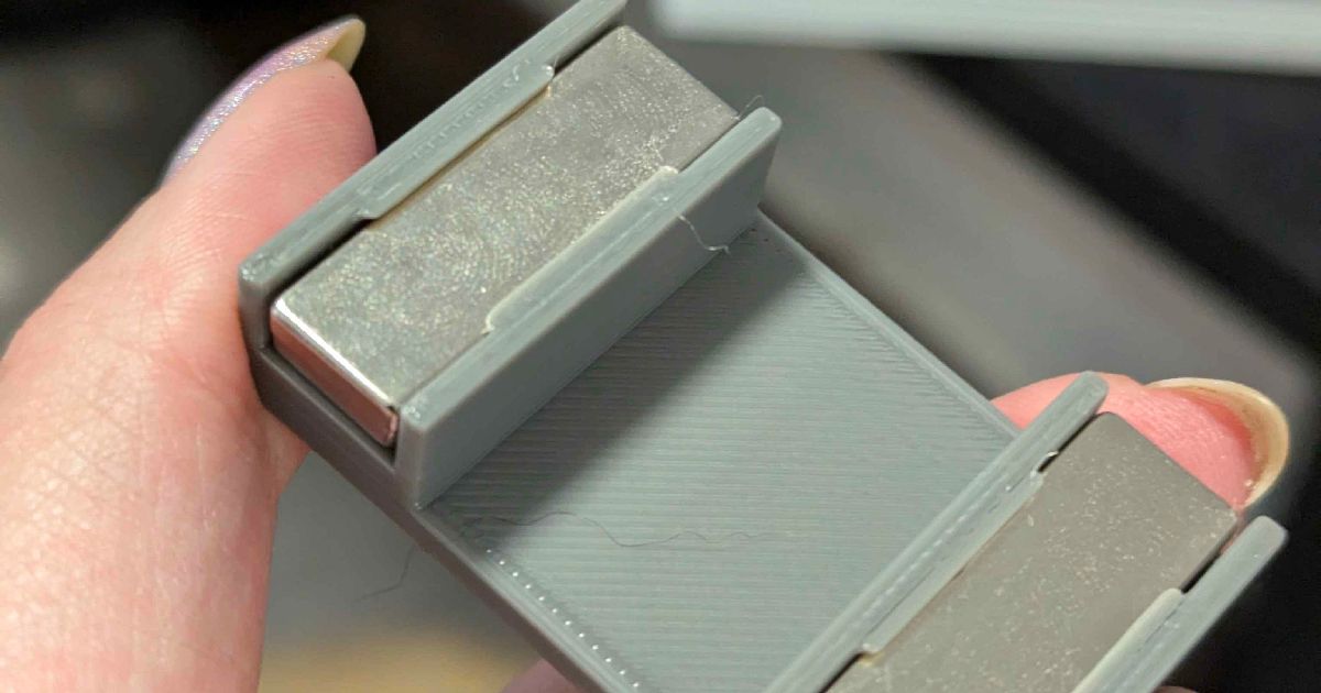 Magnetic Nail Polish Velvet Effect Magnet Holder - Short by Duckferd ...