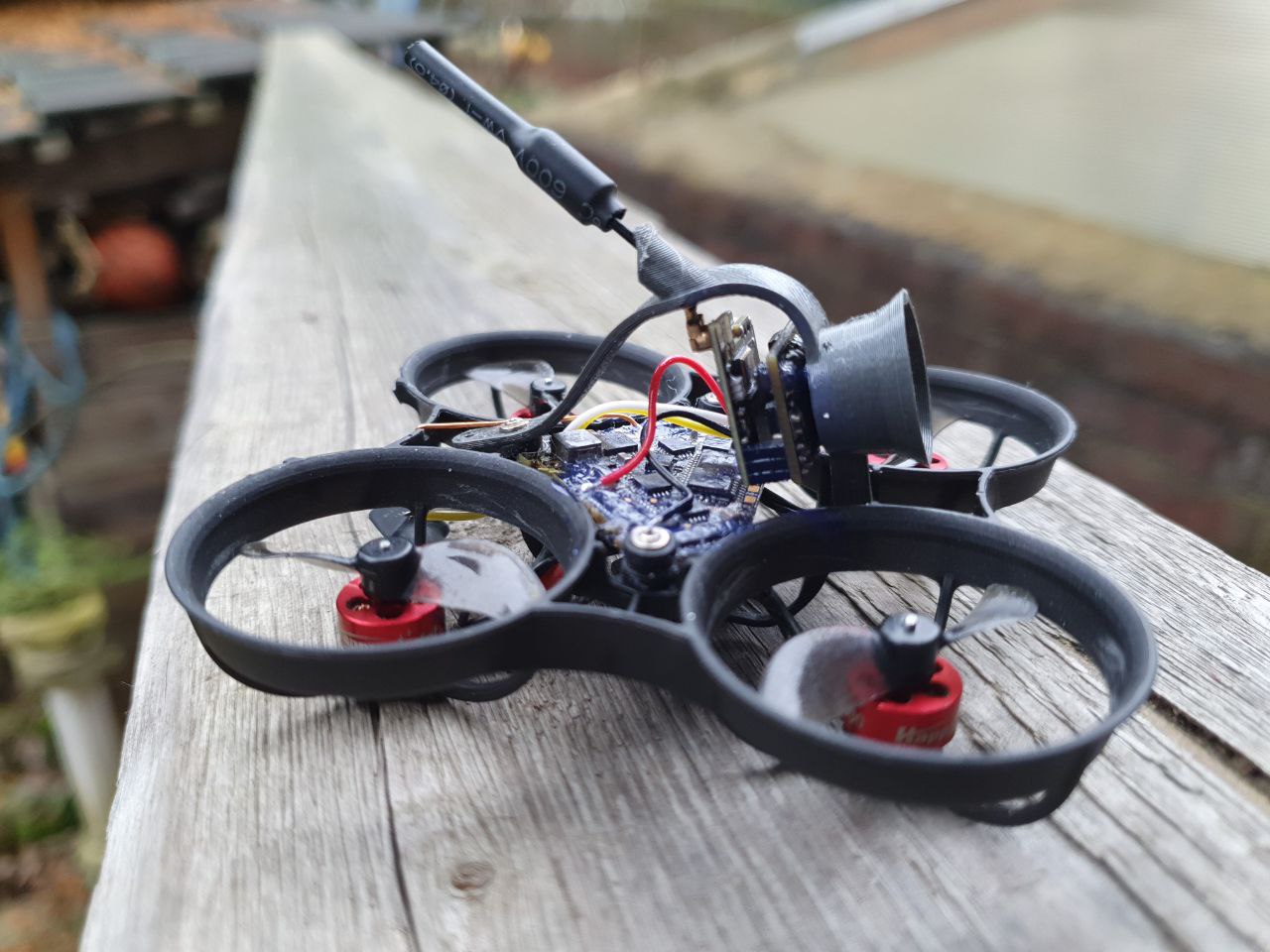 Tiny whoop Camera canope and antenna mod by Maschinist RaumZeitPiraten ...