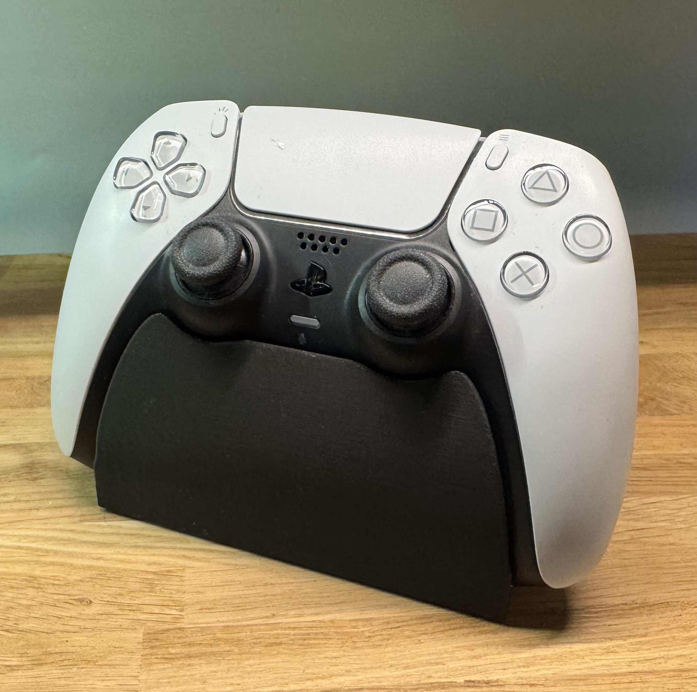 PS5 Controller Stand by OctaNik | Download free STL model | Printables.com