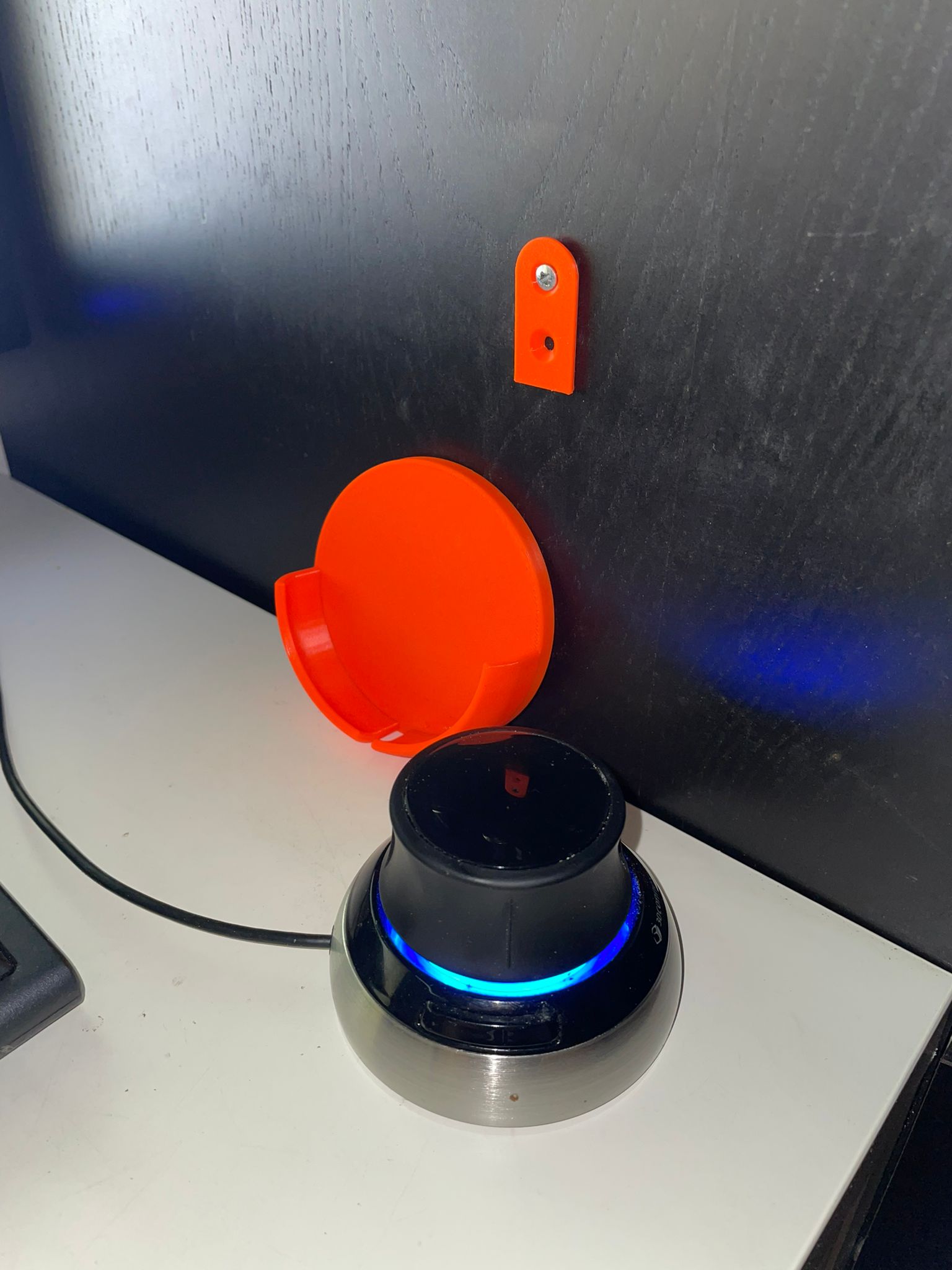 "SpaceMouse Compact" wall mount by Borkenschorsch | Download free STL ...