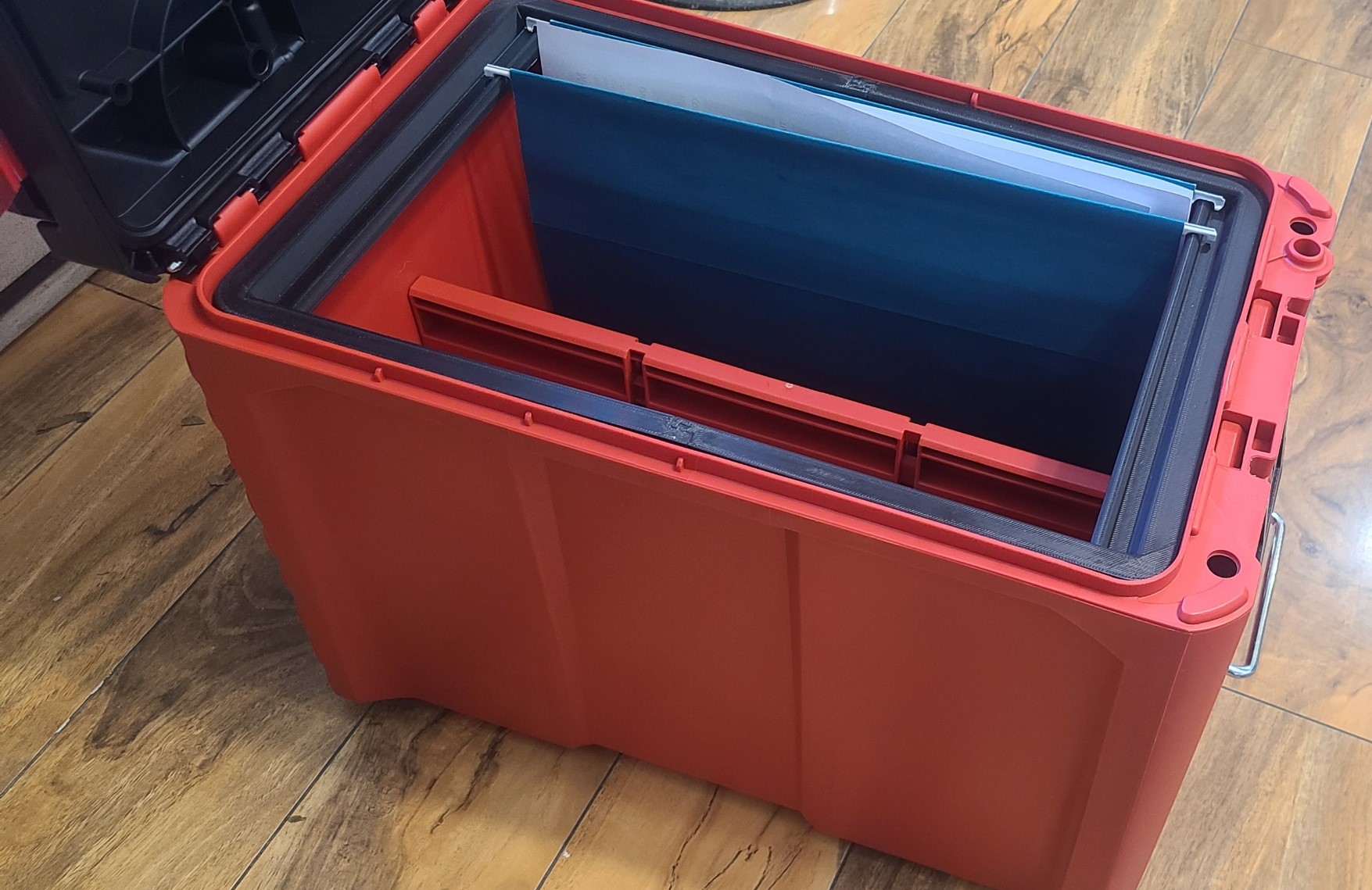 Packout Compact Toolbox File Folder Hanger por Nathan Weinstein ...