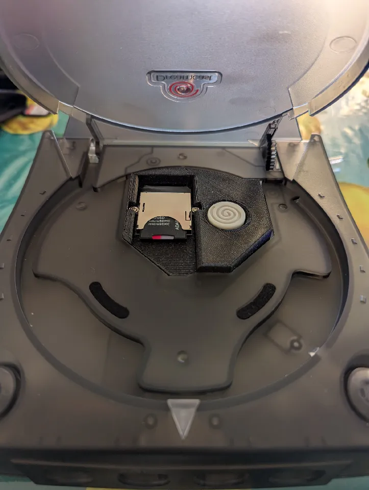 GDEMU SD card mount by Maximilianum | Download free STL model ...