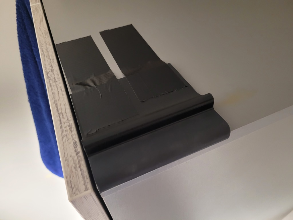 Simple Hangboard Edge ~20mm For Wardrobe by Combinacijus | Download free STL model | Printables.com