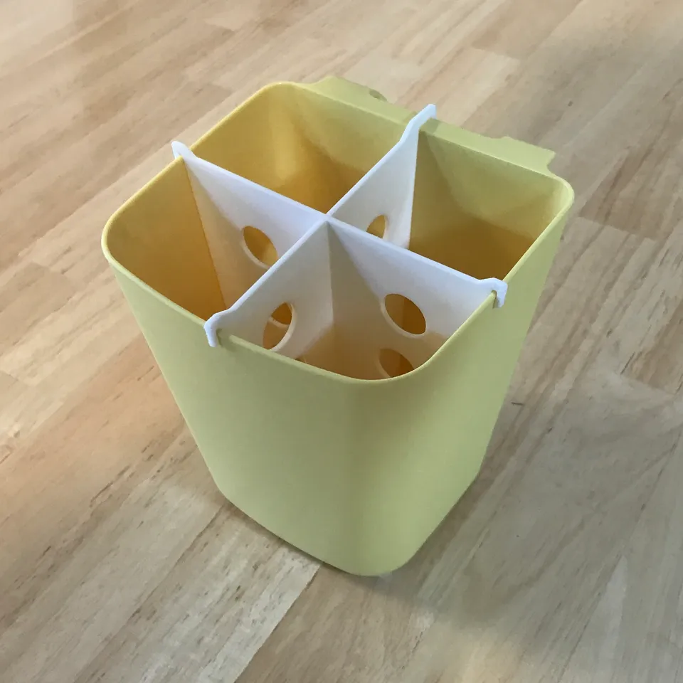 4-Section Divider for SUNNERSTA Container by wooshishi | Download free ...