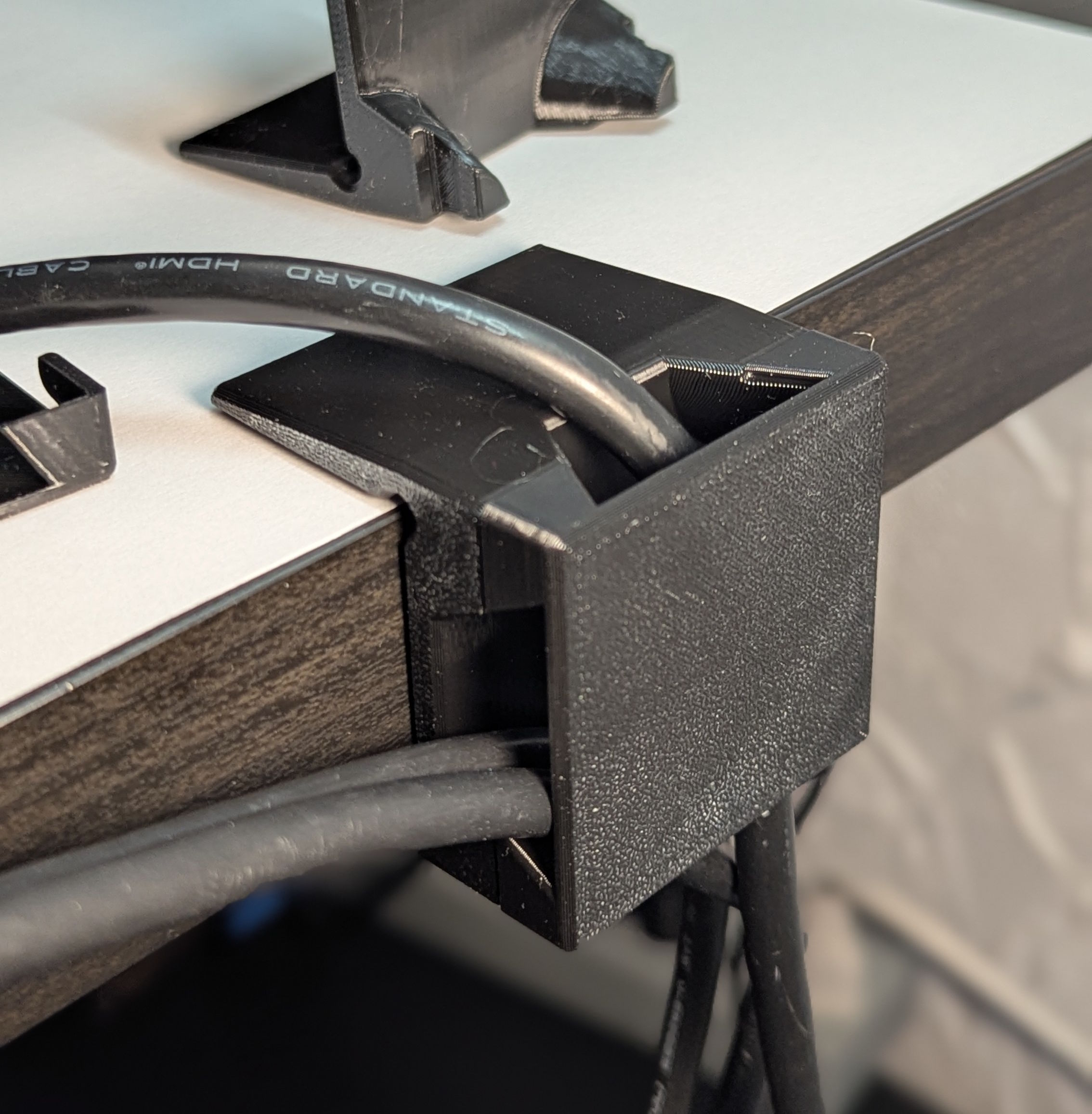 Cable organizer for Ikea desk by azdesign | Download free STL model ...