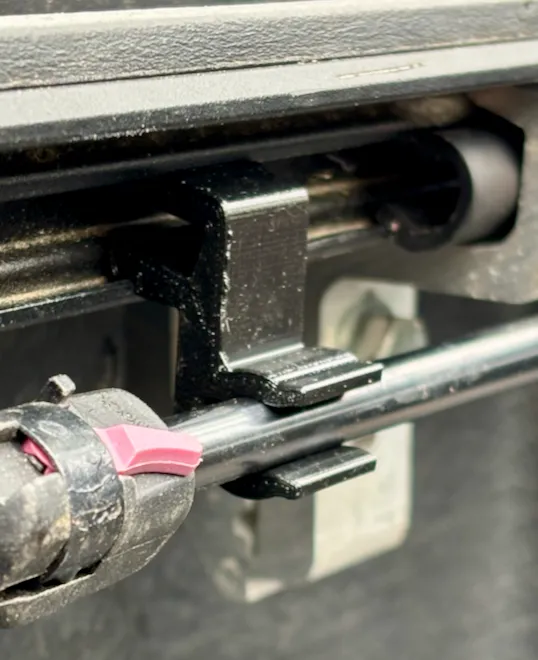 UnderCover Tonneau Prop Rod Retaining Clip by ejmaker | Download free ...