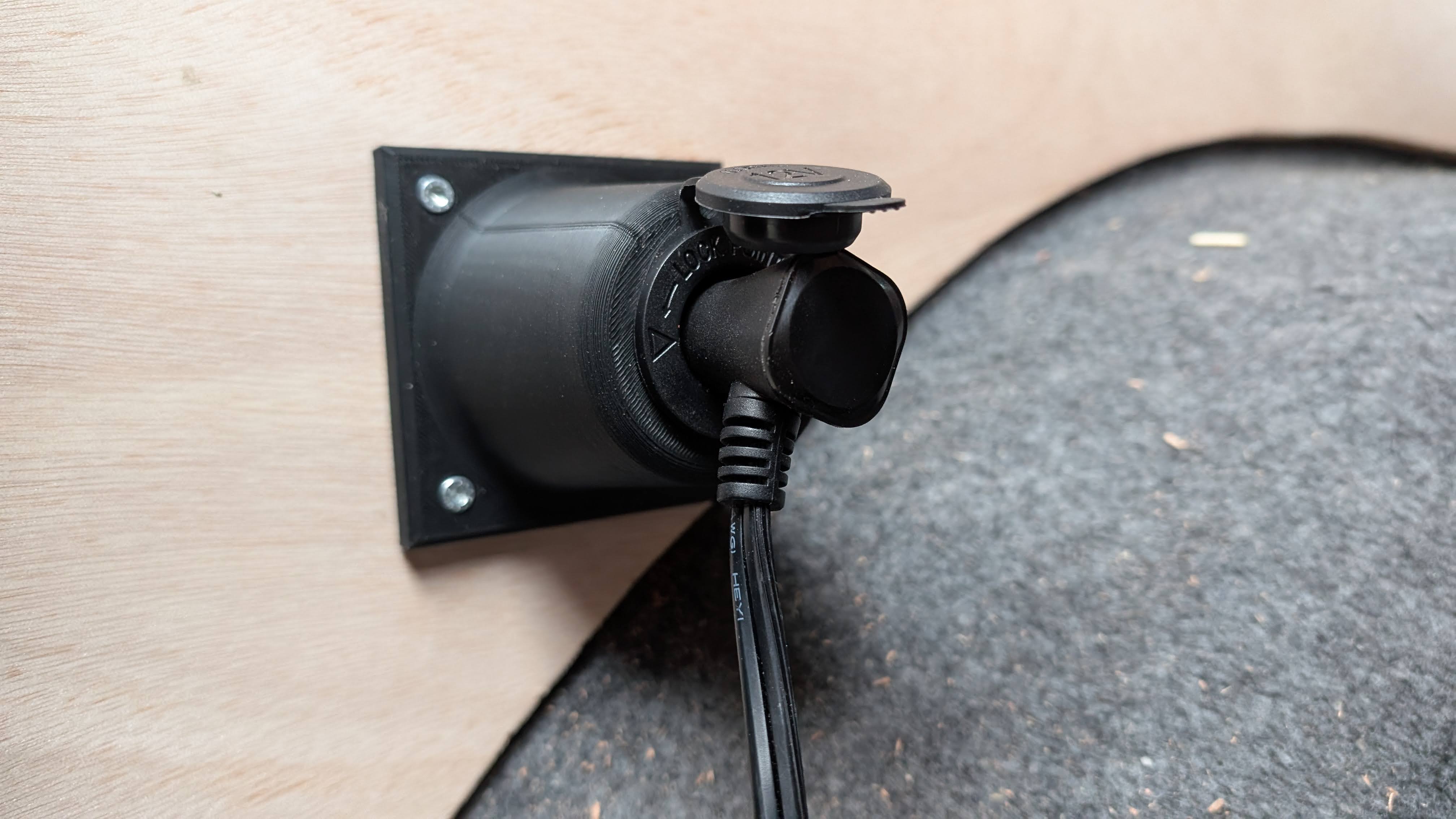 12v socket wall mount by Gette | Download free STL model | Printables.com