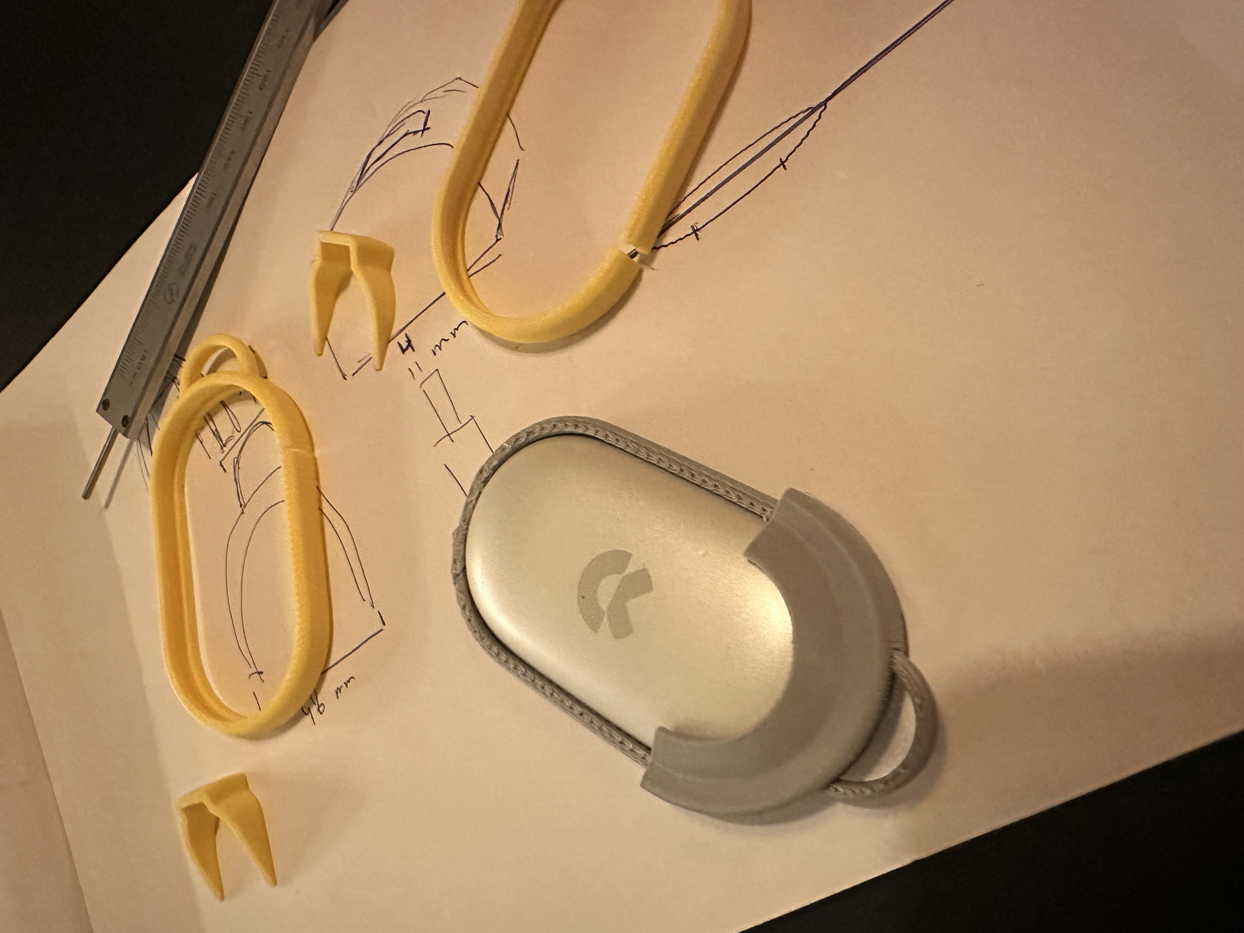 Nio car key holder / ring by RutgerM | Download free STL model ...