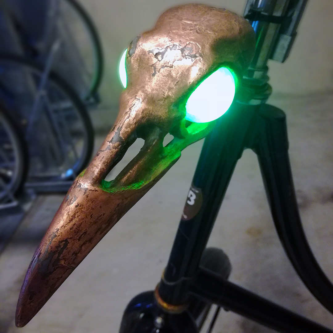 Raven skull bicycle light by Joppe | Download free STL model ...