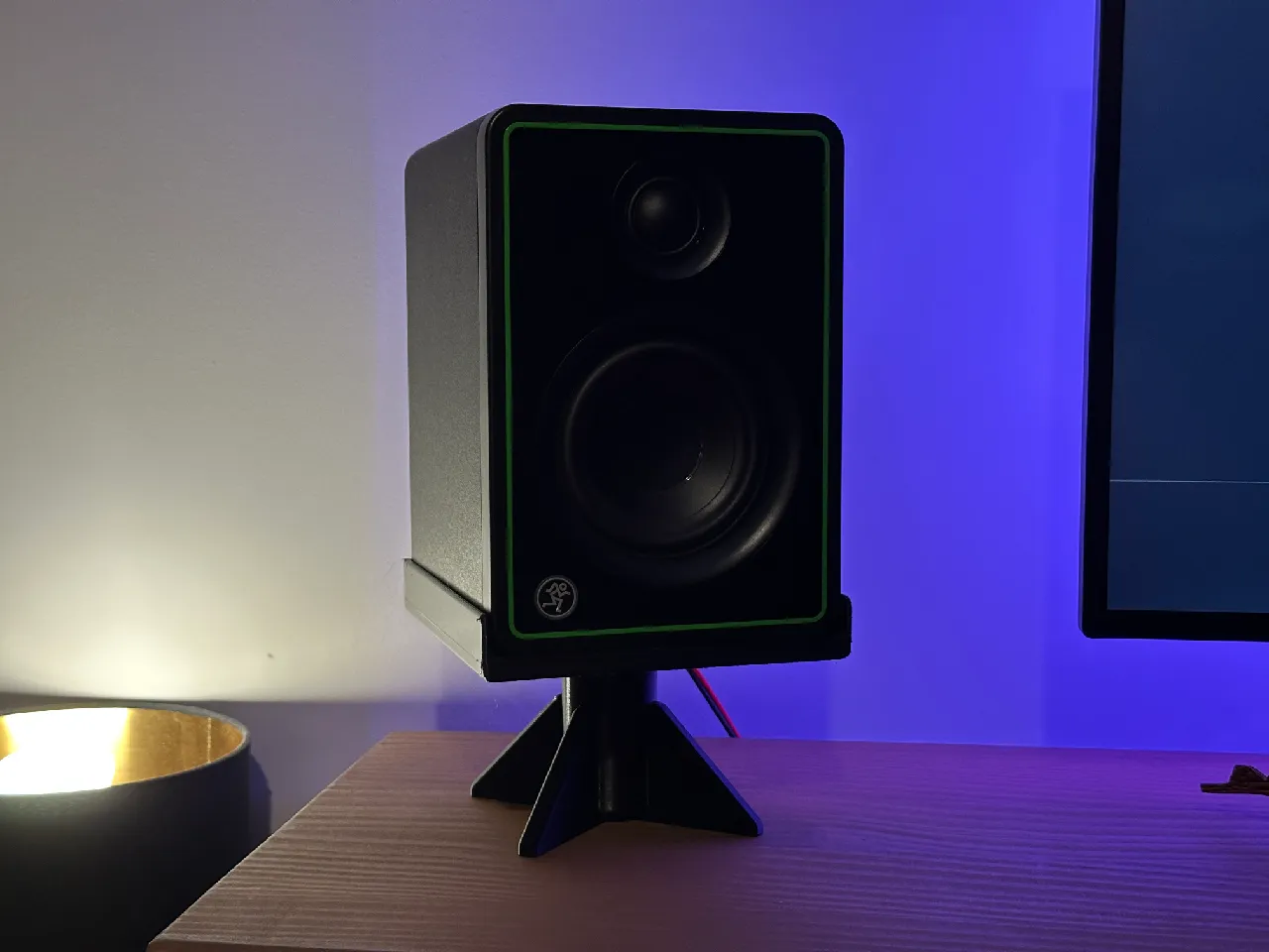 Mackie CR3-X speaker stand by 3D-Printiverse | Download free STL model ...