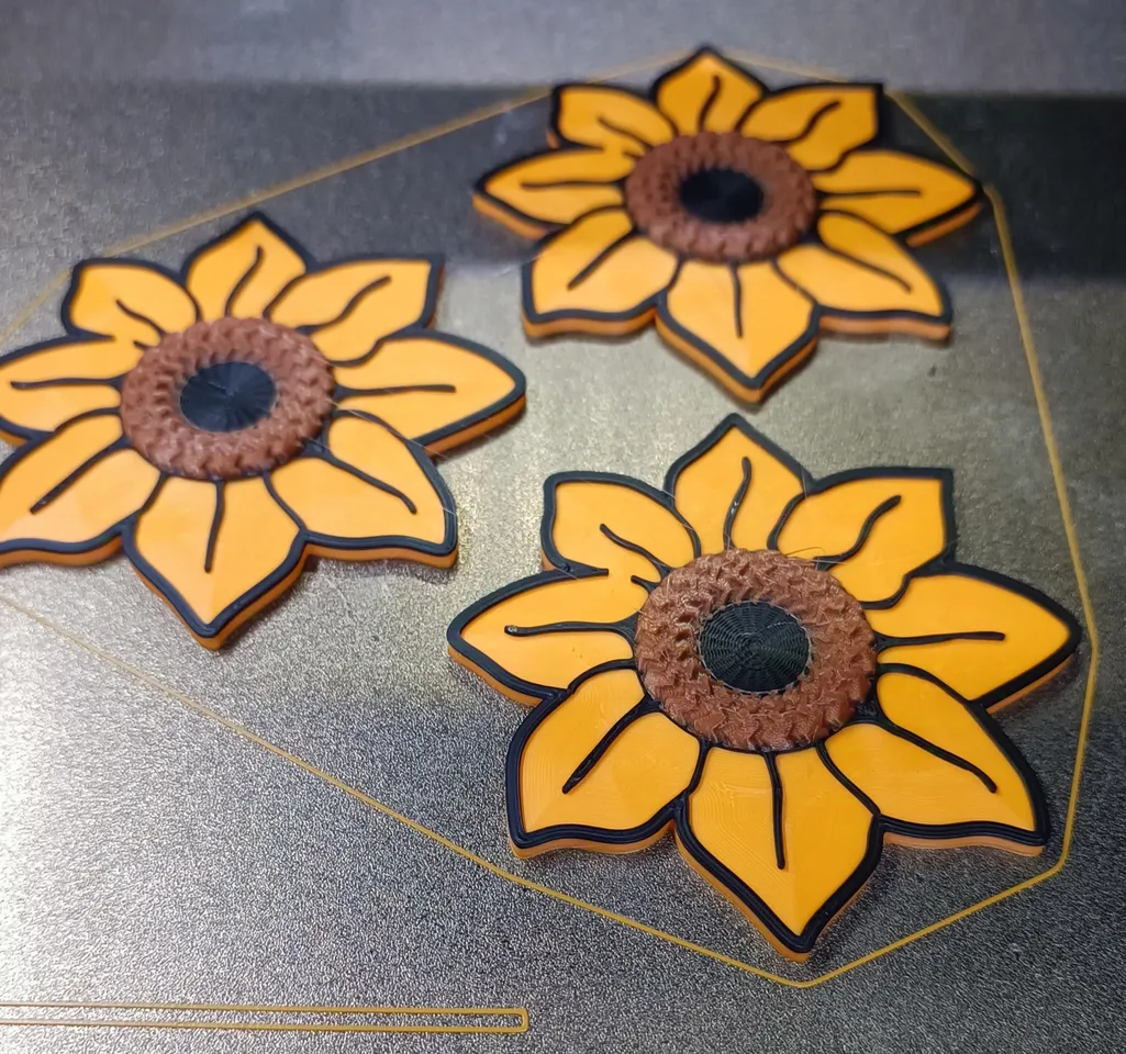 Sunflower with NFC tag & Magnets by nikkon04 | Download free STL model ...