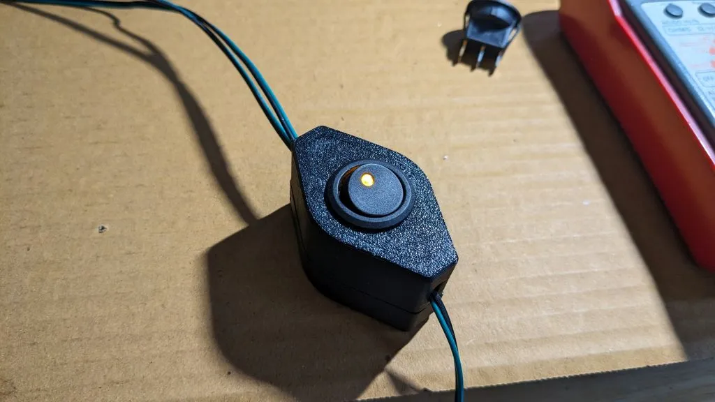 inline 12v toggle switch housing by Nikdfish | Download free STL model ...