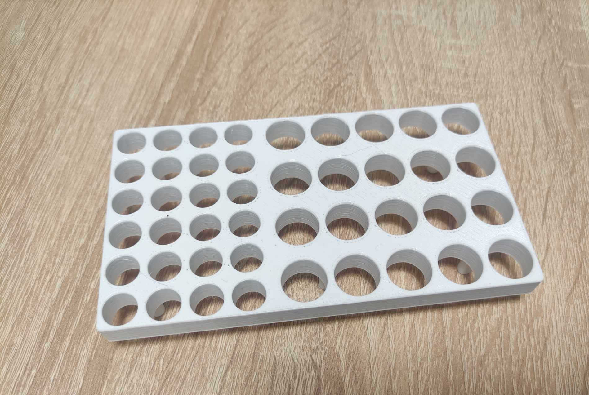 Battery holder insert for iqos iluma box by Michał Mietliński ...